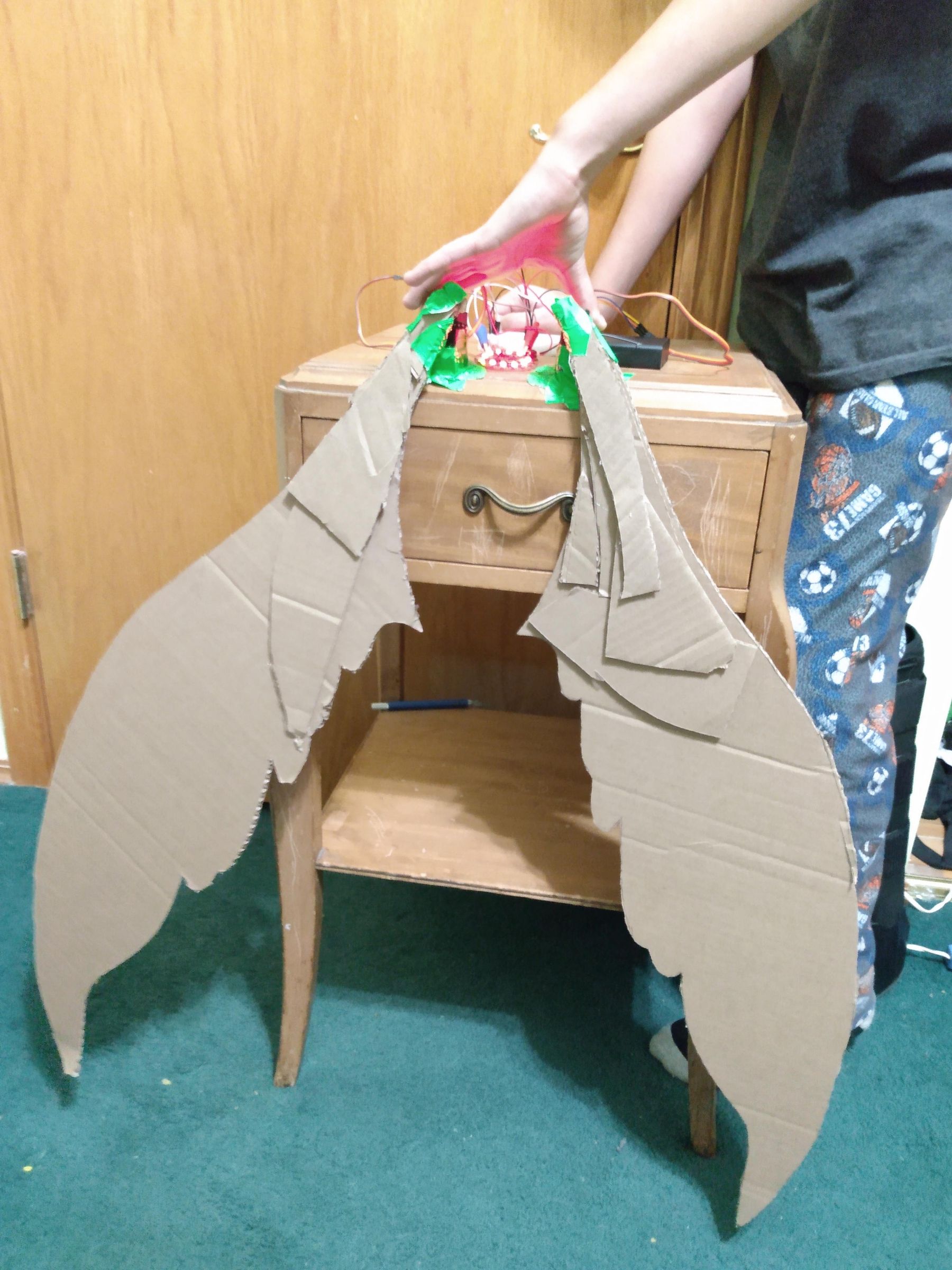 Motion Activated Cosplay Wings Using Circuit Playground Express - Part ...
