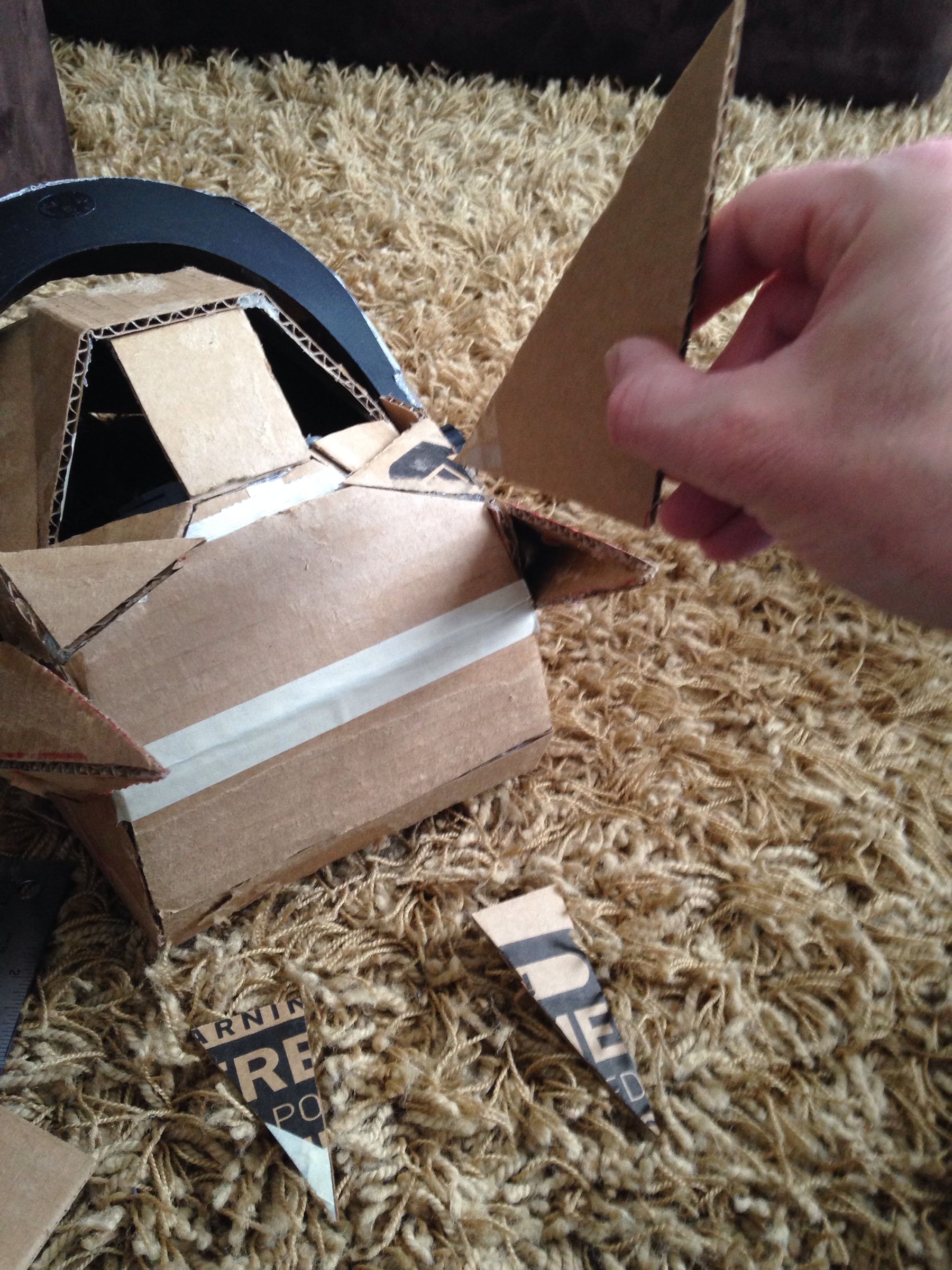 10 Easy Steps to a Cardboard Helmet : 10 Steps - Instructables
