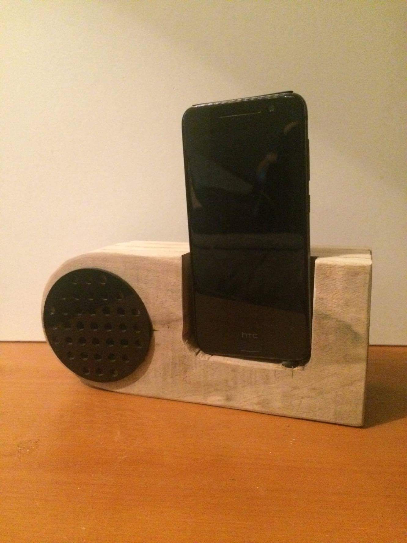 DIY Pallet Mono Speaker - Creative Projects