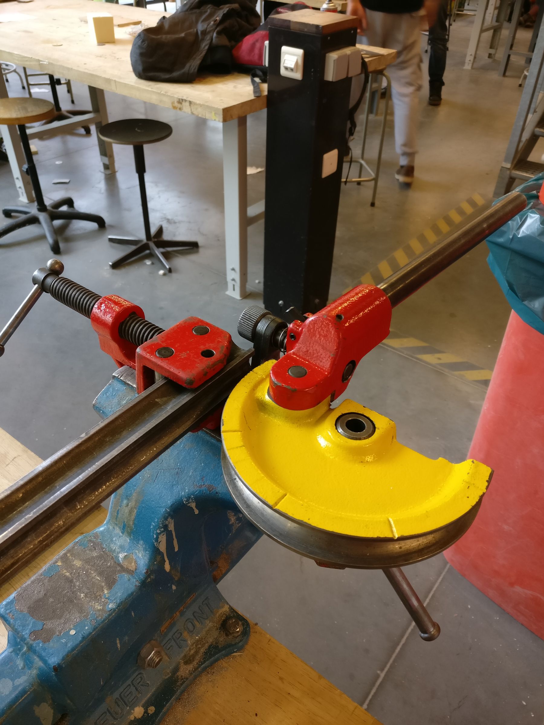 Creating Small Radii in Thin Metal Tubes + Werkplaatsidc : 6 Steps ...