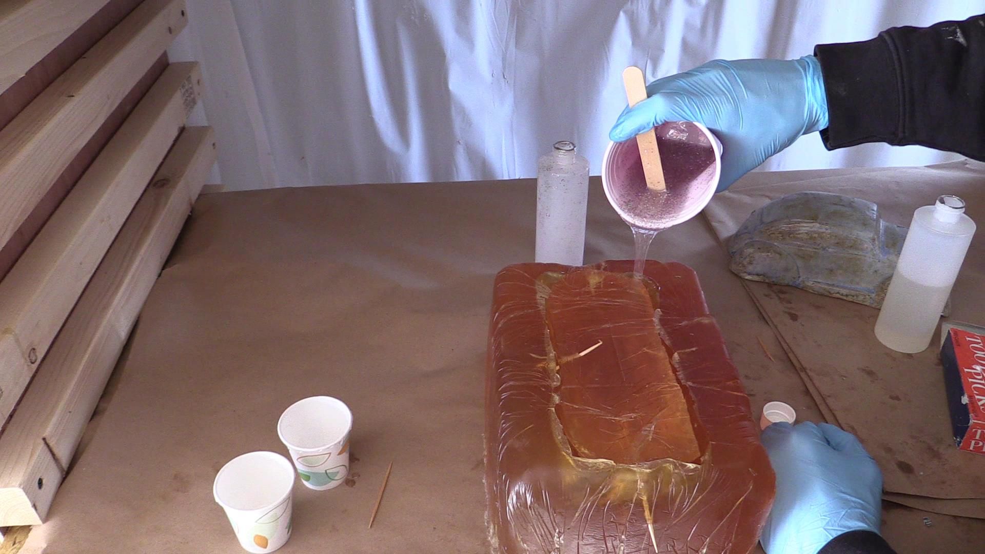 How to Cast Hollow Parts in a Mold Using Wax, Clay, Epoxy and Cement ...