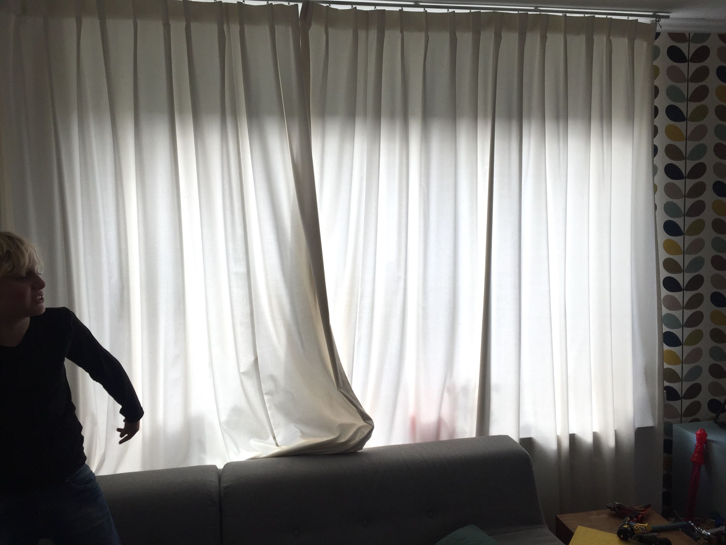 Zombie Infested House (Using Only a Projector!) : 3 Steps (with ...