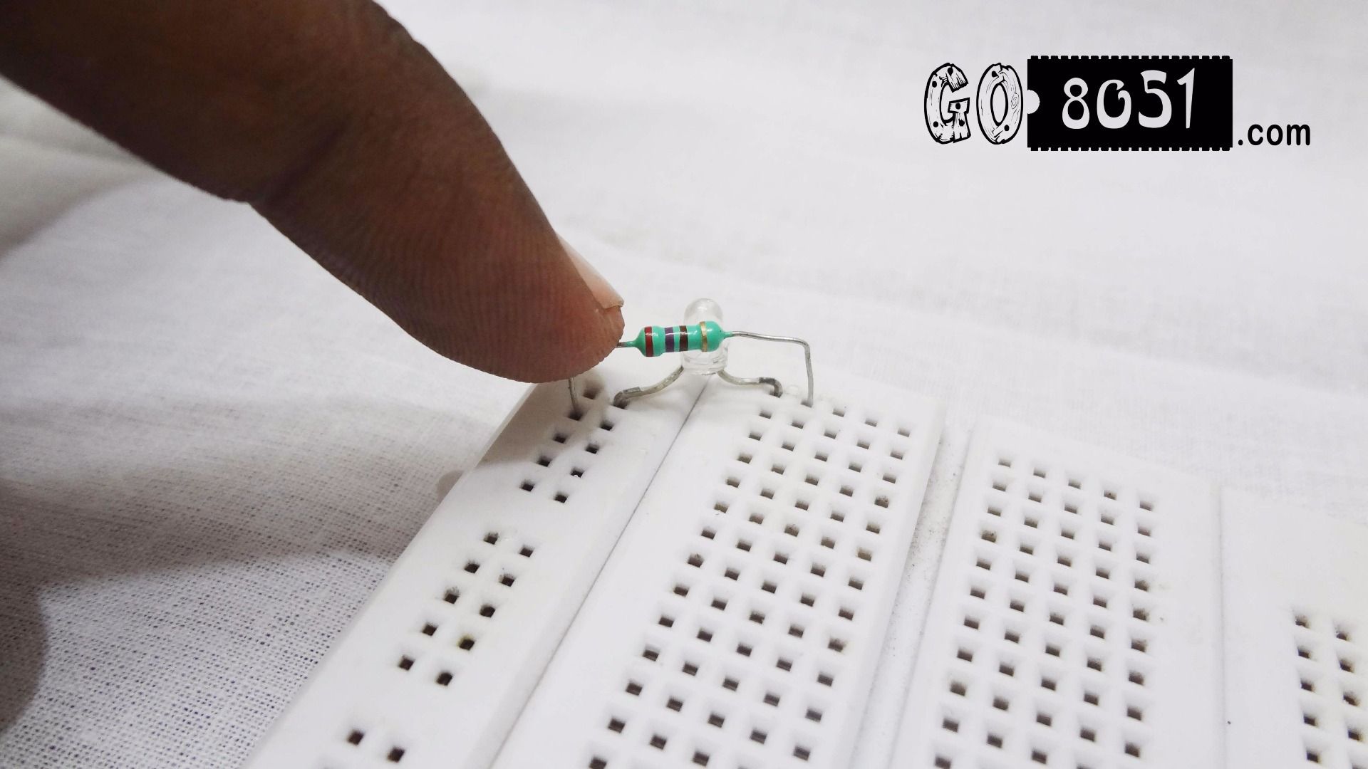 Breadboard 5V Power Stage Tutorial : 5 Steps - Instructables