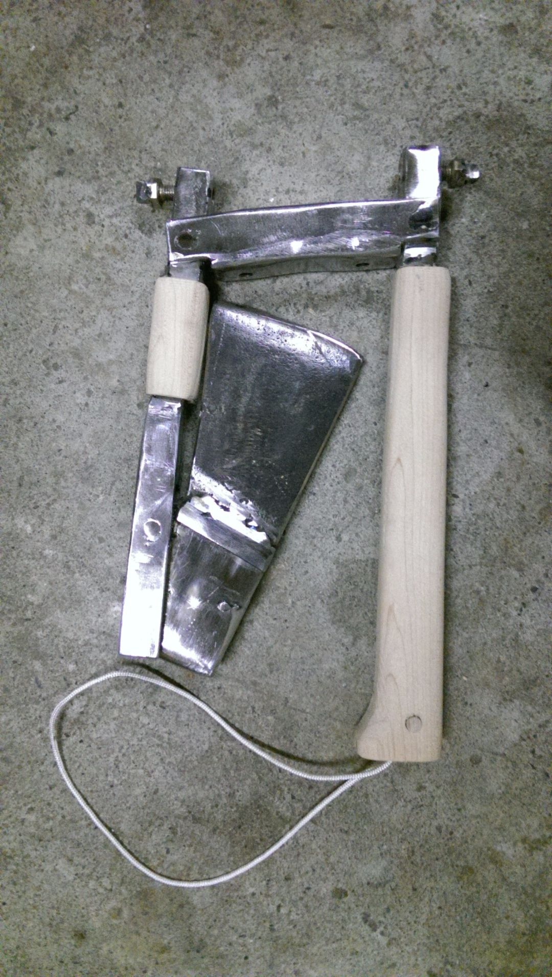 Foldable Ax : 10 Steps (with Pictures) - Instructables
