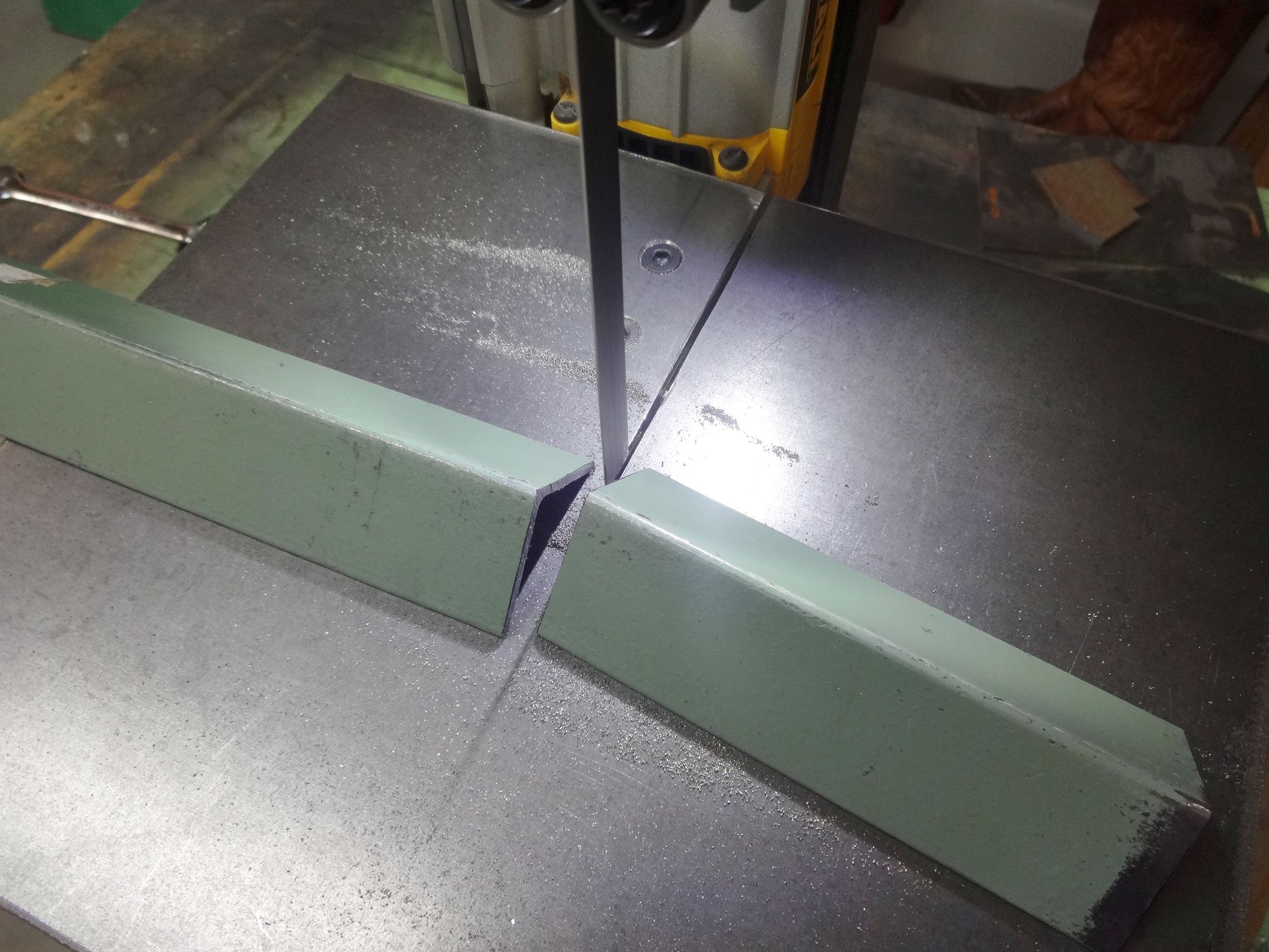 Height-Adjustable Portable Vise Stand : 22 Steps (with Pictures ...