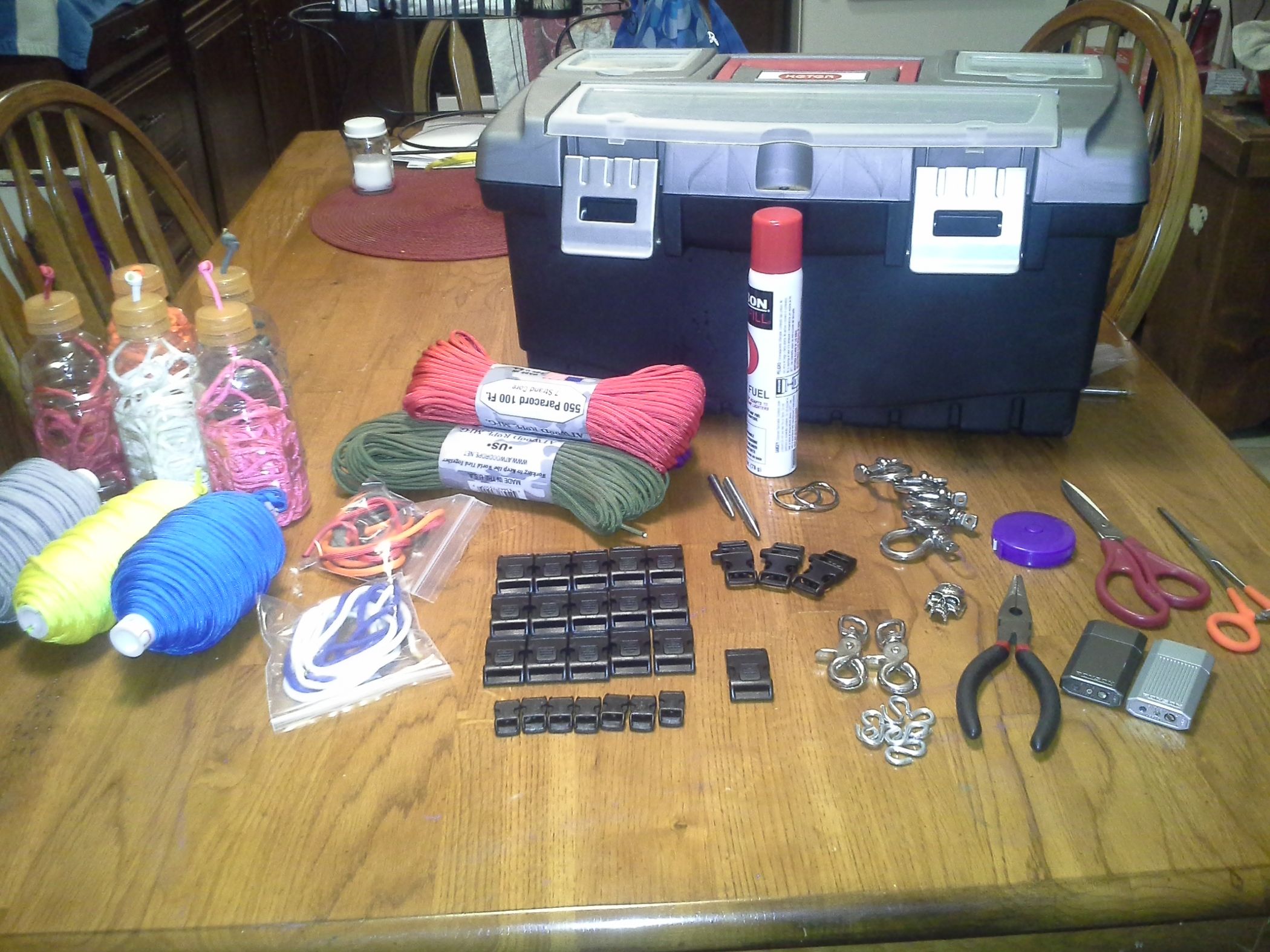 Portable Paracord Work Station : 7 Steps (with Pictures) - Instructables