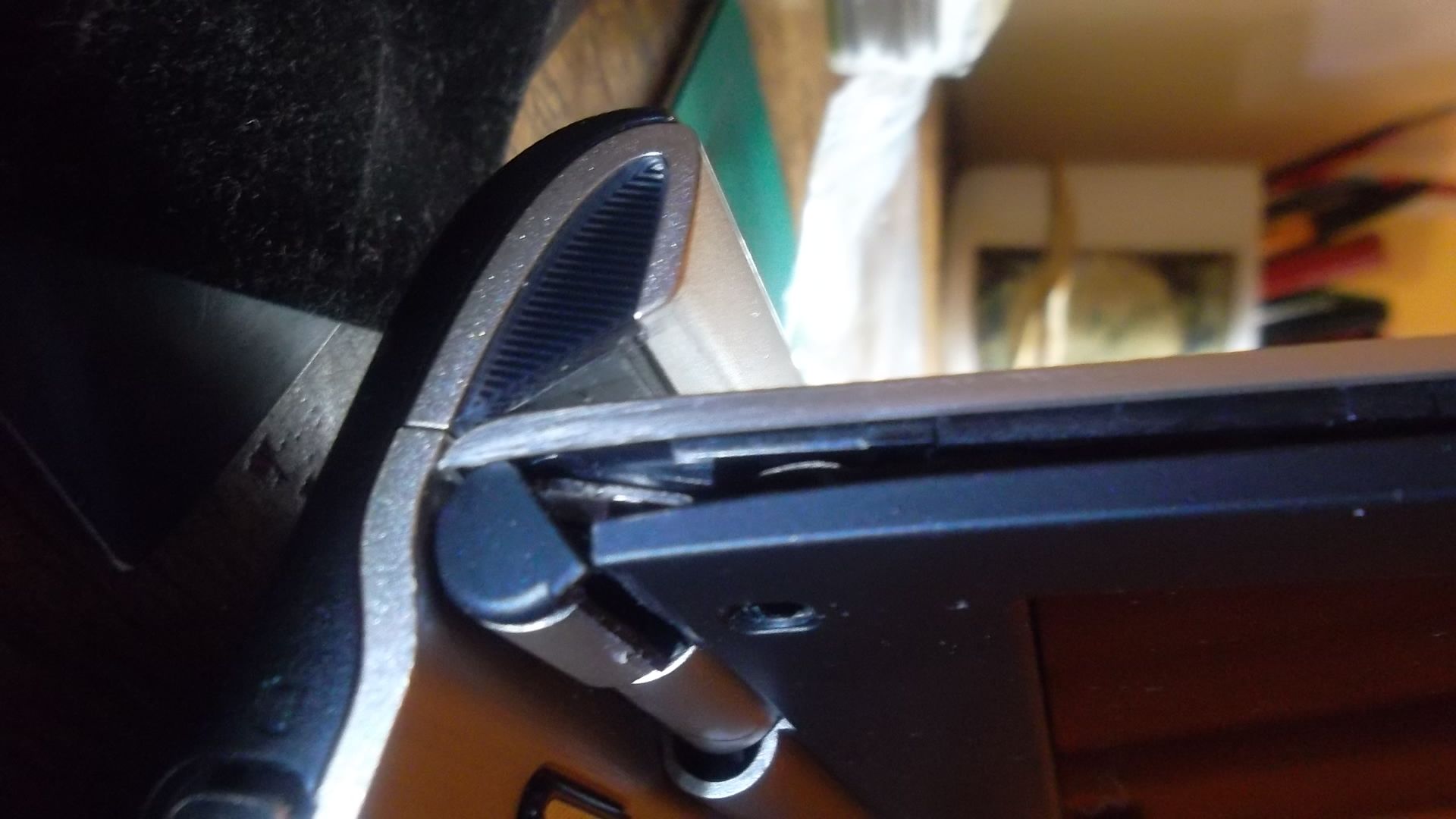 Repair Broken Hinges/case of Asus U46E-BAL5 Laptop : 8 Steps ...