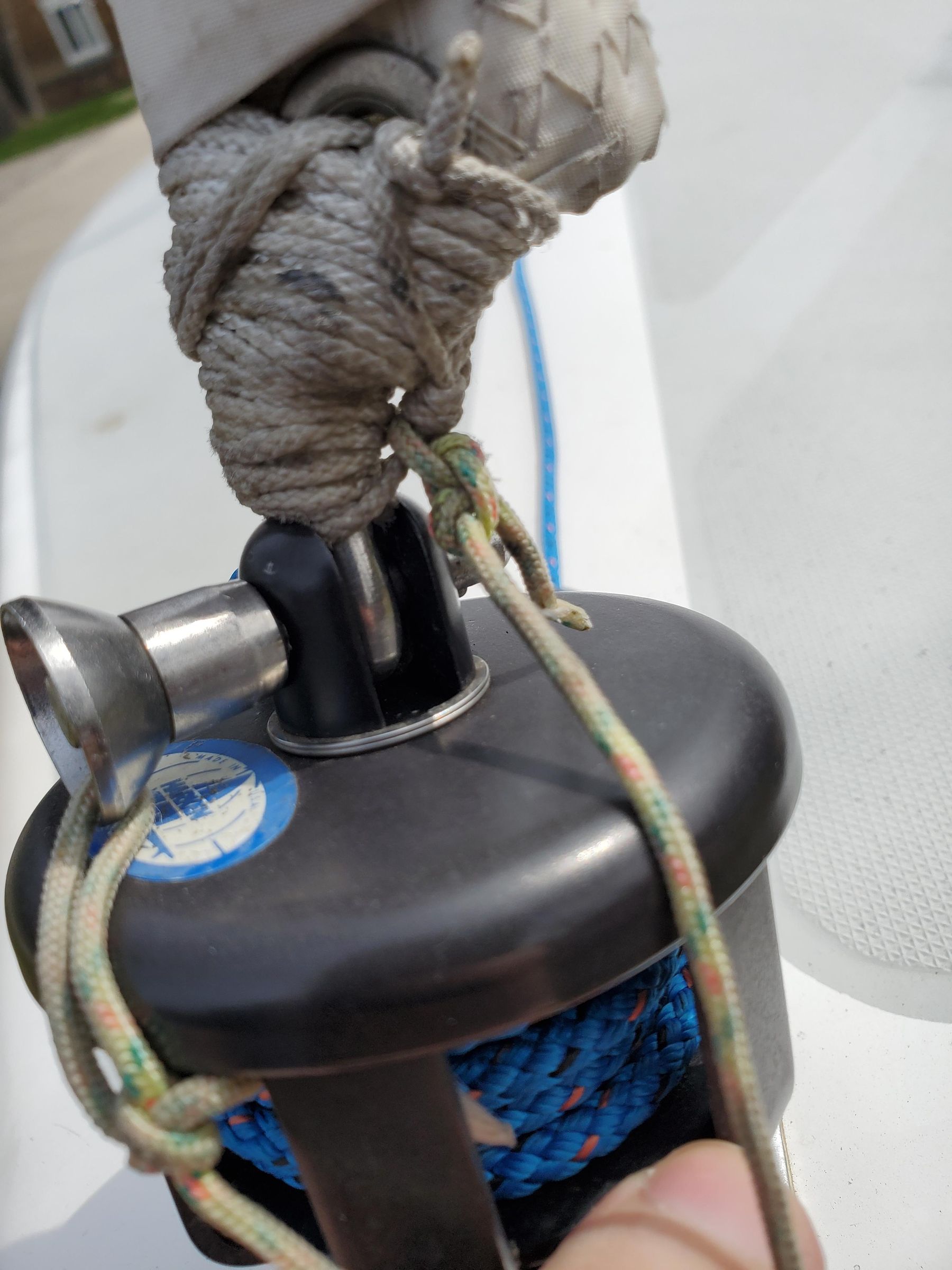 How to Rig a Catalina Capri 16.5 Sailboat : 11 Steps - Instructables