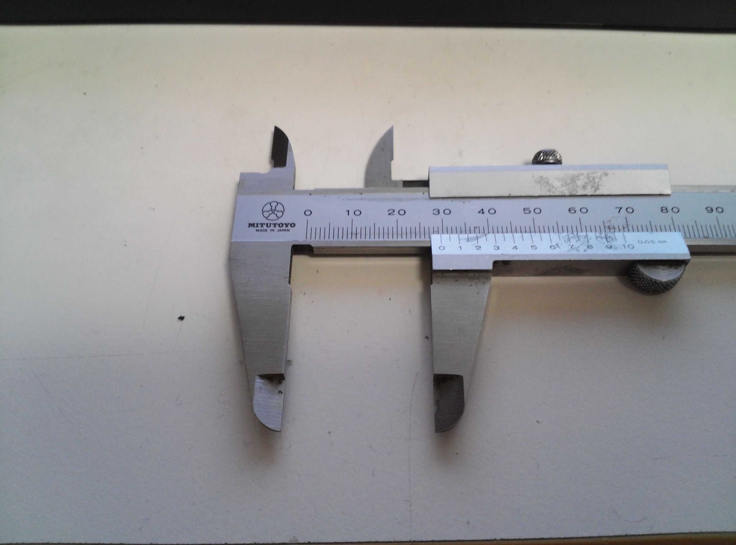 Hole Distance Measuring Callipers : 4 Steps - Instructables