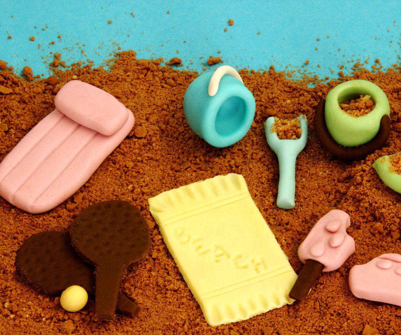 How to Create Mini Edible Beach for Cake Decorating - Instructables