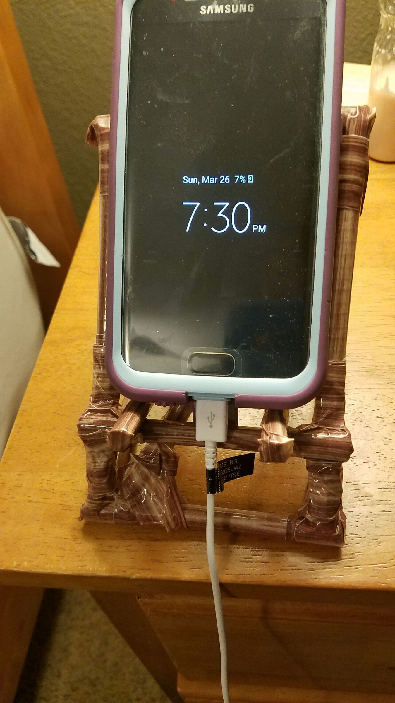Duct Tape Phone Stand : 4 Steps (with Pictures) - Instructables