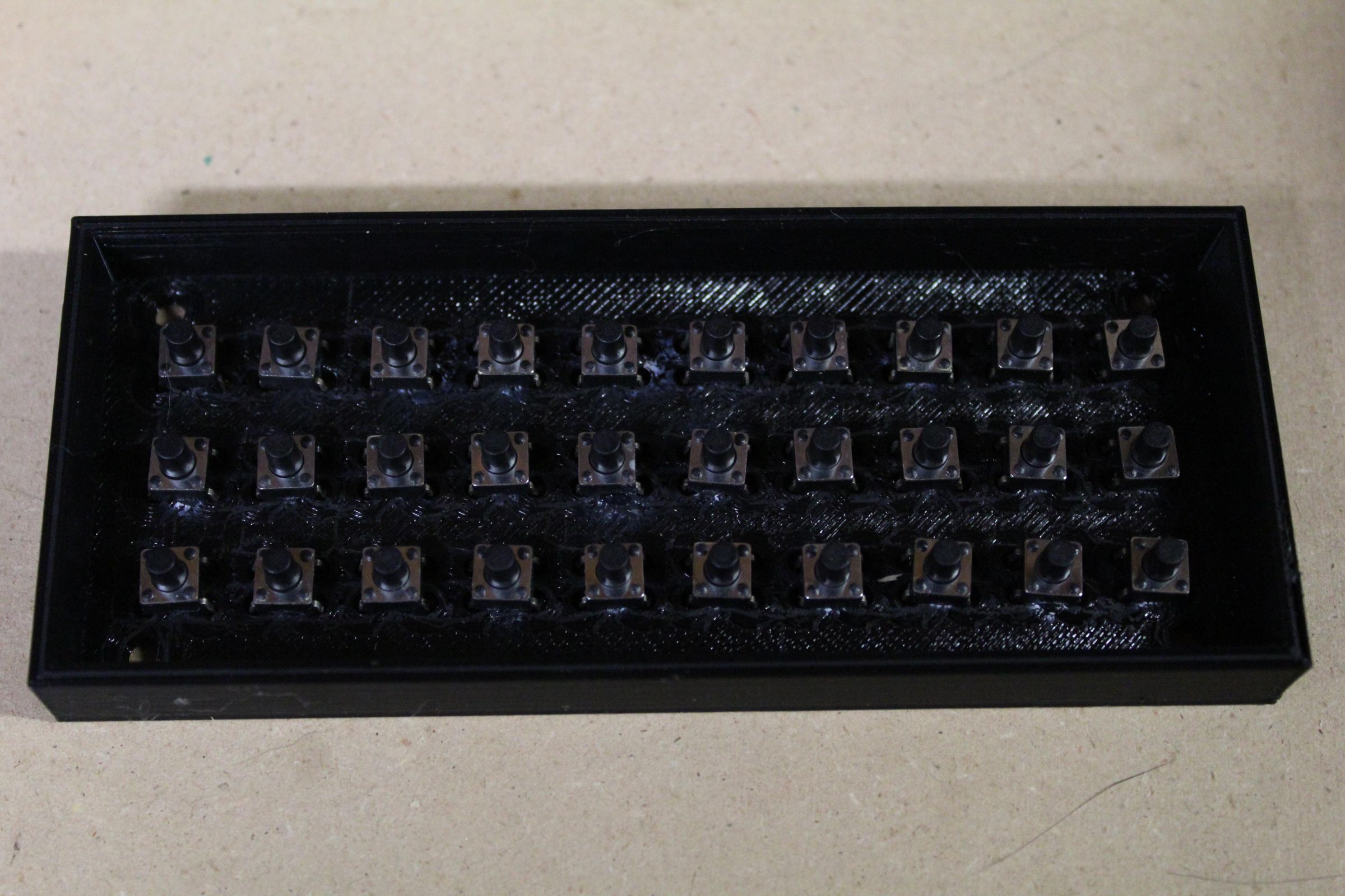 Shift Register Keyboard for Arduino : 8 Steps (with Pictures) - Instructables