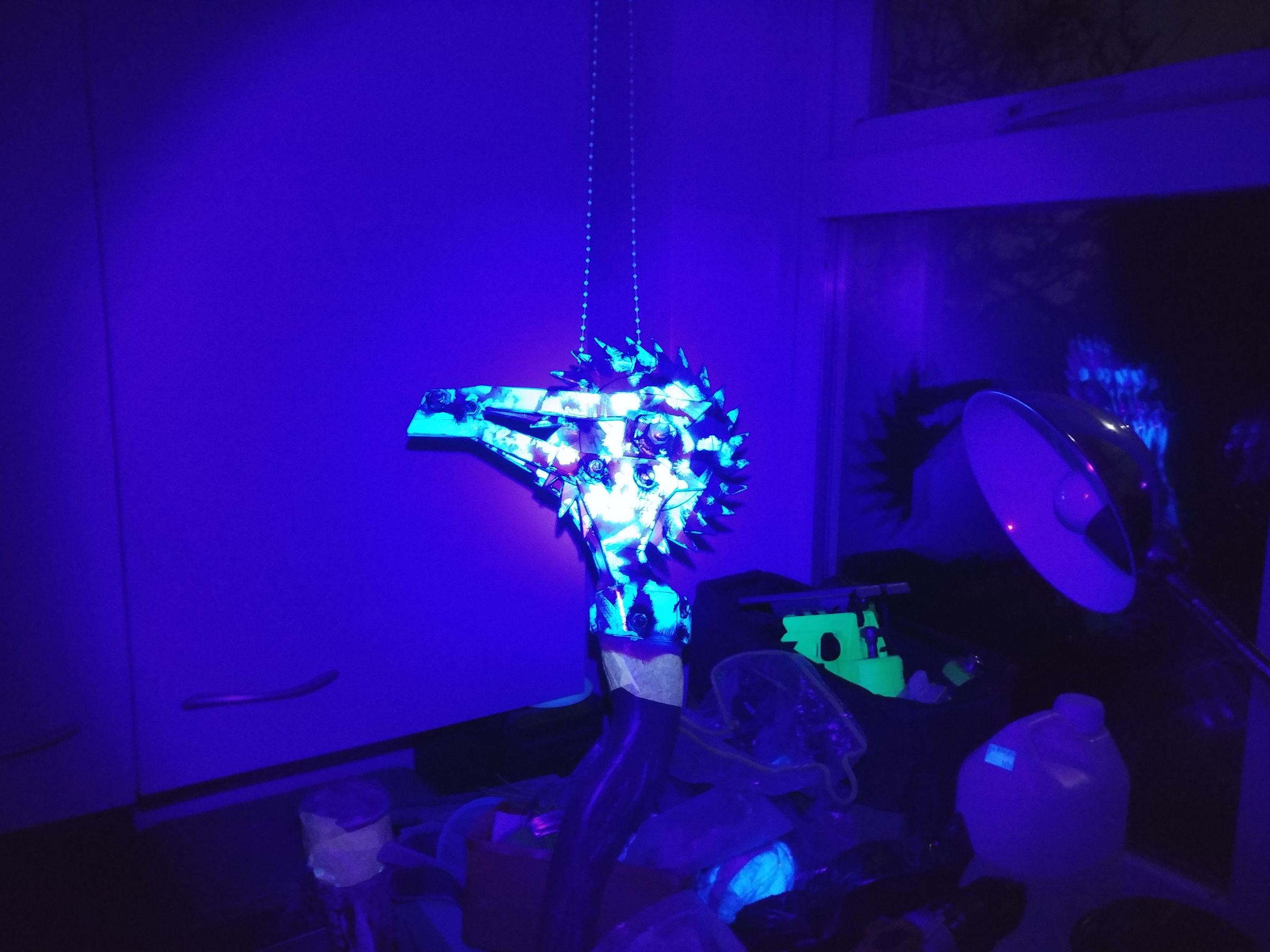 Krieg's Buzz Axe (Borderlands 2) : 8 Steps - Instructables