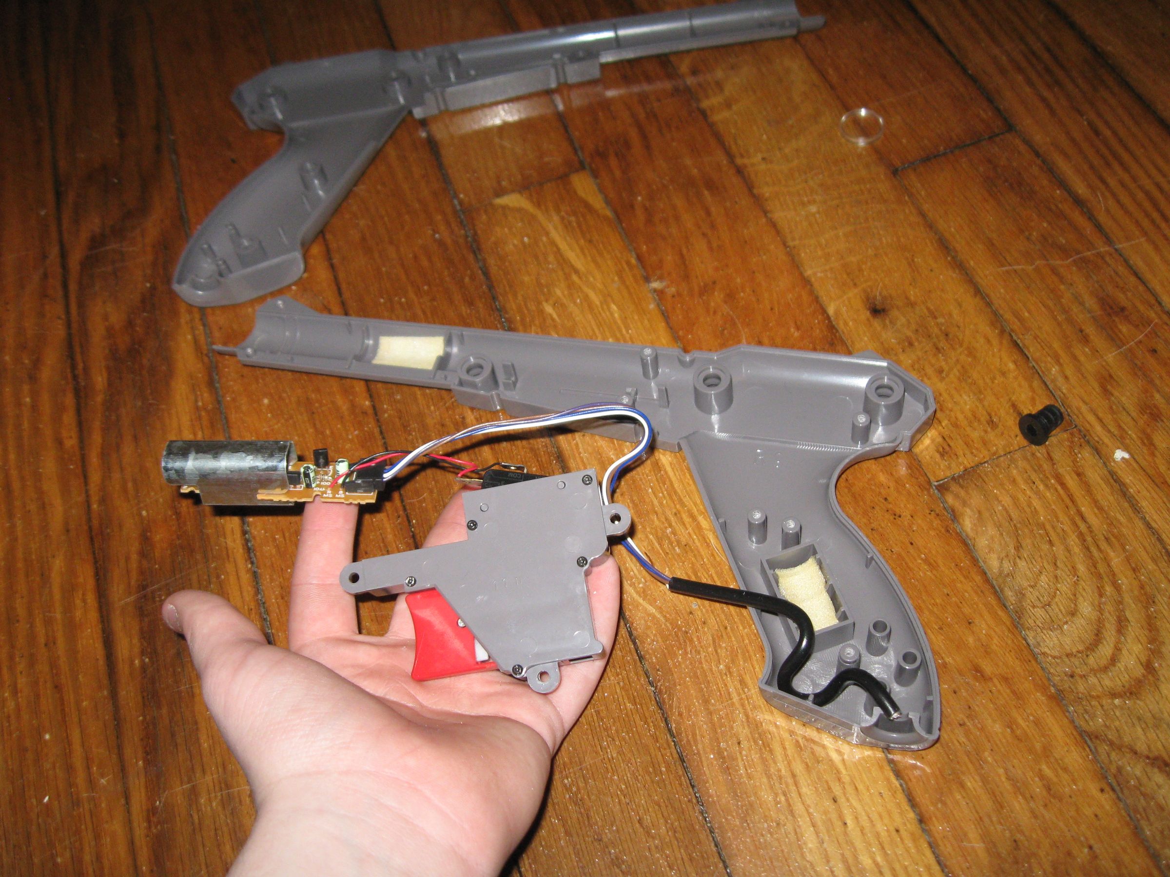 NES Zapper Flashing Gun : 3 Steps - Instructables