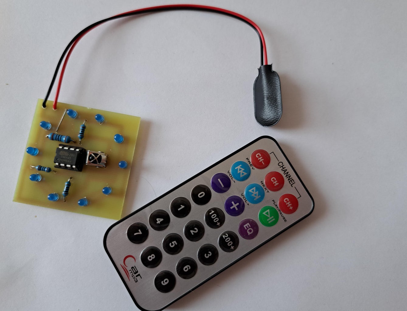IR Controlled Led Chaser With ATtiny45 : 4 Steps - Instructables IR Controlled Led Chaser With ATtiny45 : 4 Steps - Instructables