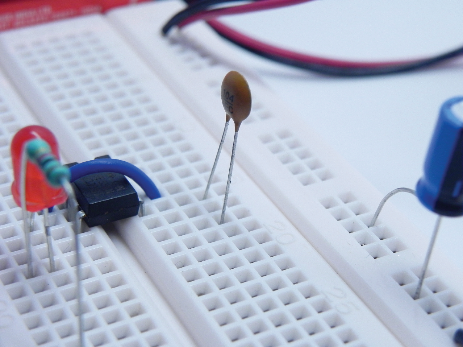 Astable Multivibrator (Oscillator) Using a 555 Timer IC : 43 Steps - Instructables