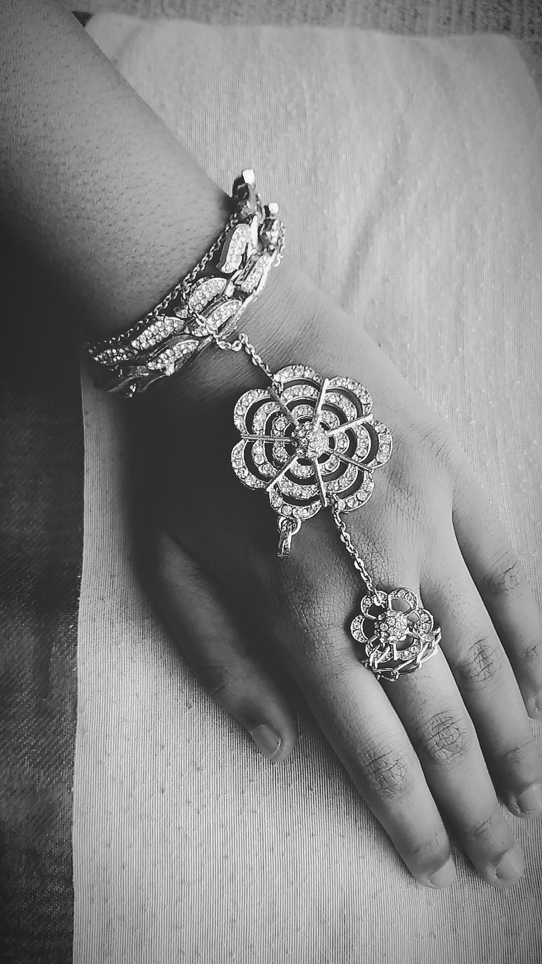 DIY Hand Harness at Home!!! : 4 Steps - Instructables