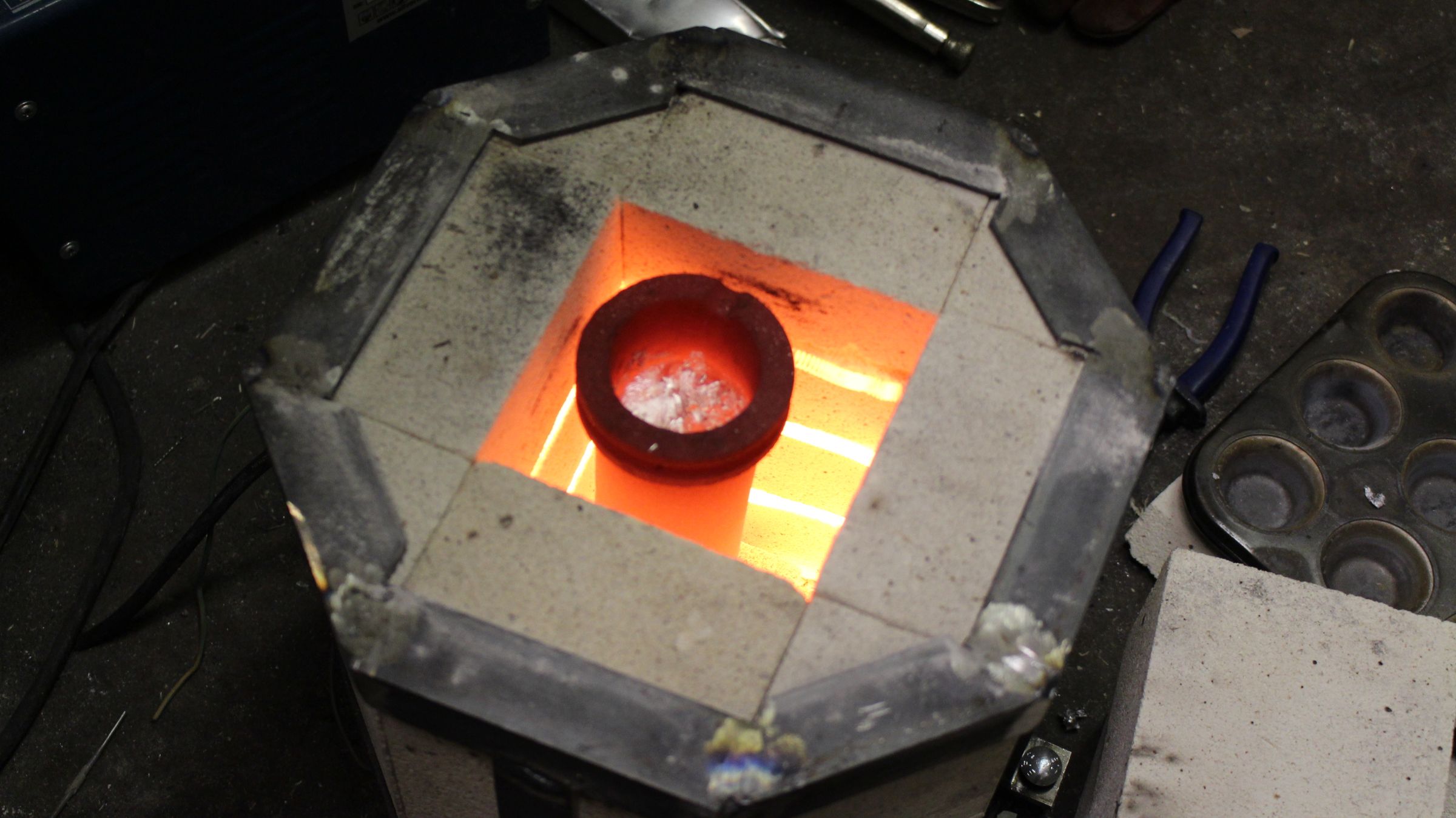 How to Make an Electric Foundry for Metal Casting (with Pictures ...