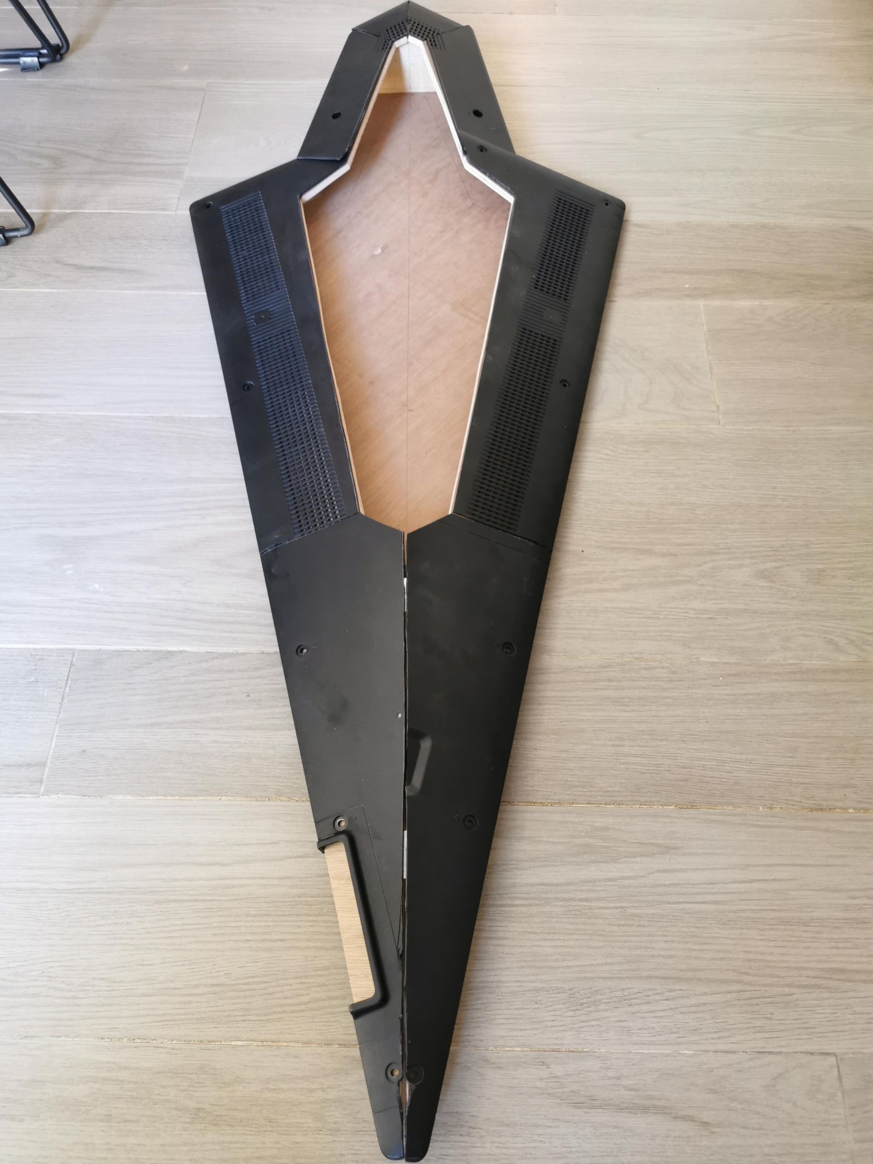 Upcycling a TV to HUGE Super Star Destroyer : 10 Steps (with Pictures ...
