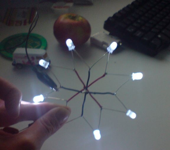 LED Holiday Star : 5 Steps - Instructables