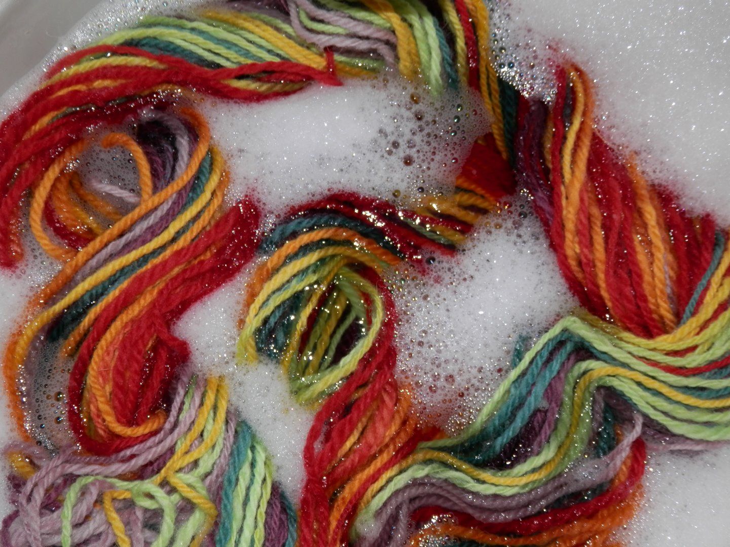 How to Spin a Rainbow Gradient Yarn : 9 Steps (with Pictures ...