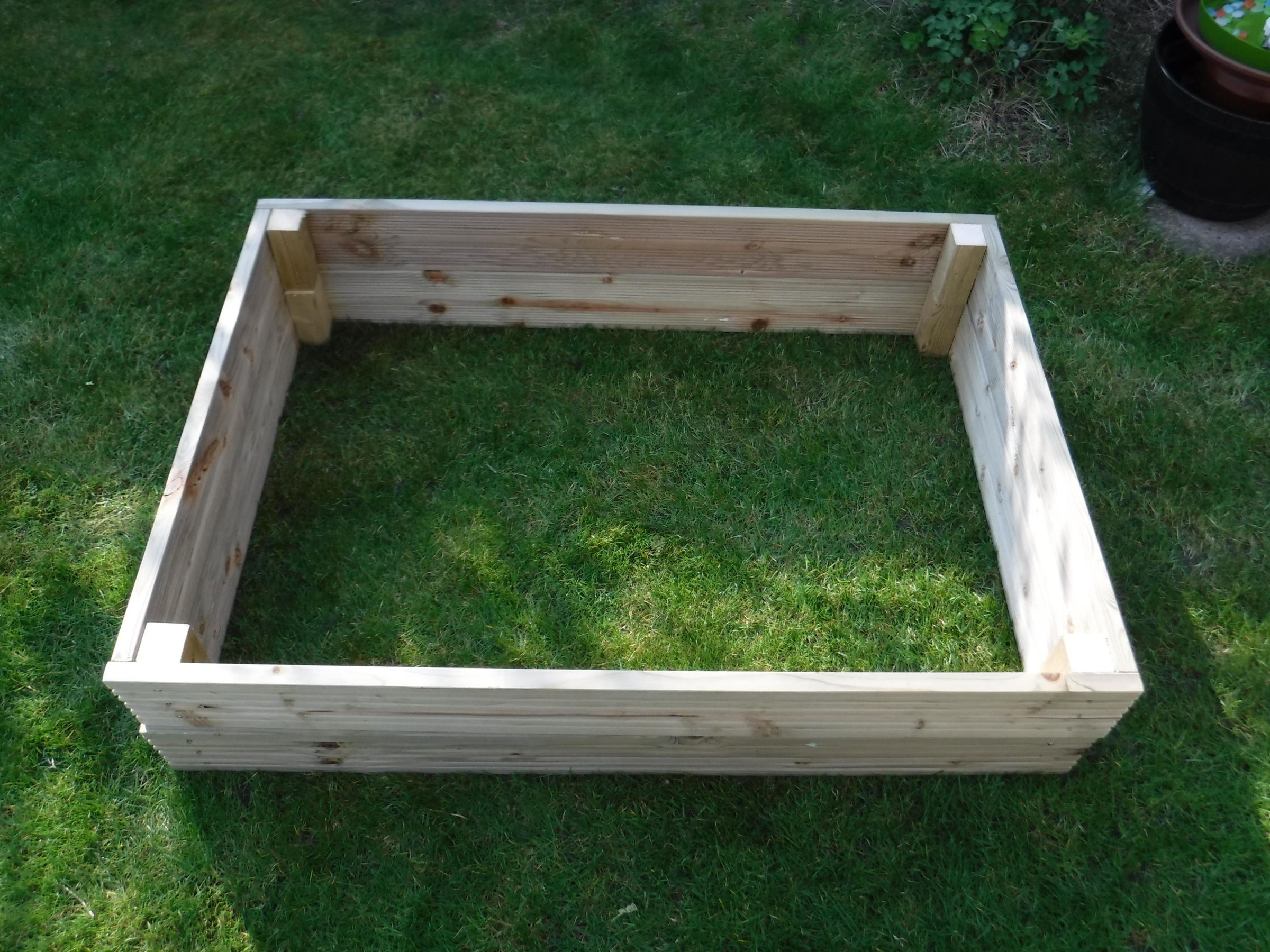Wood Raised Plant Bed : 12 Steps (with Pictures) - Instructables