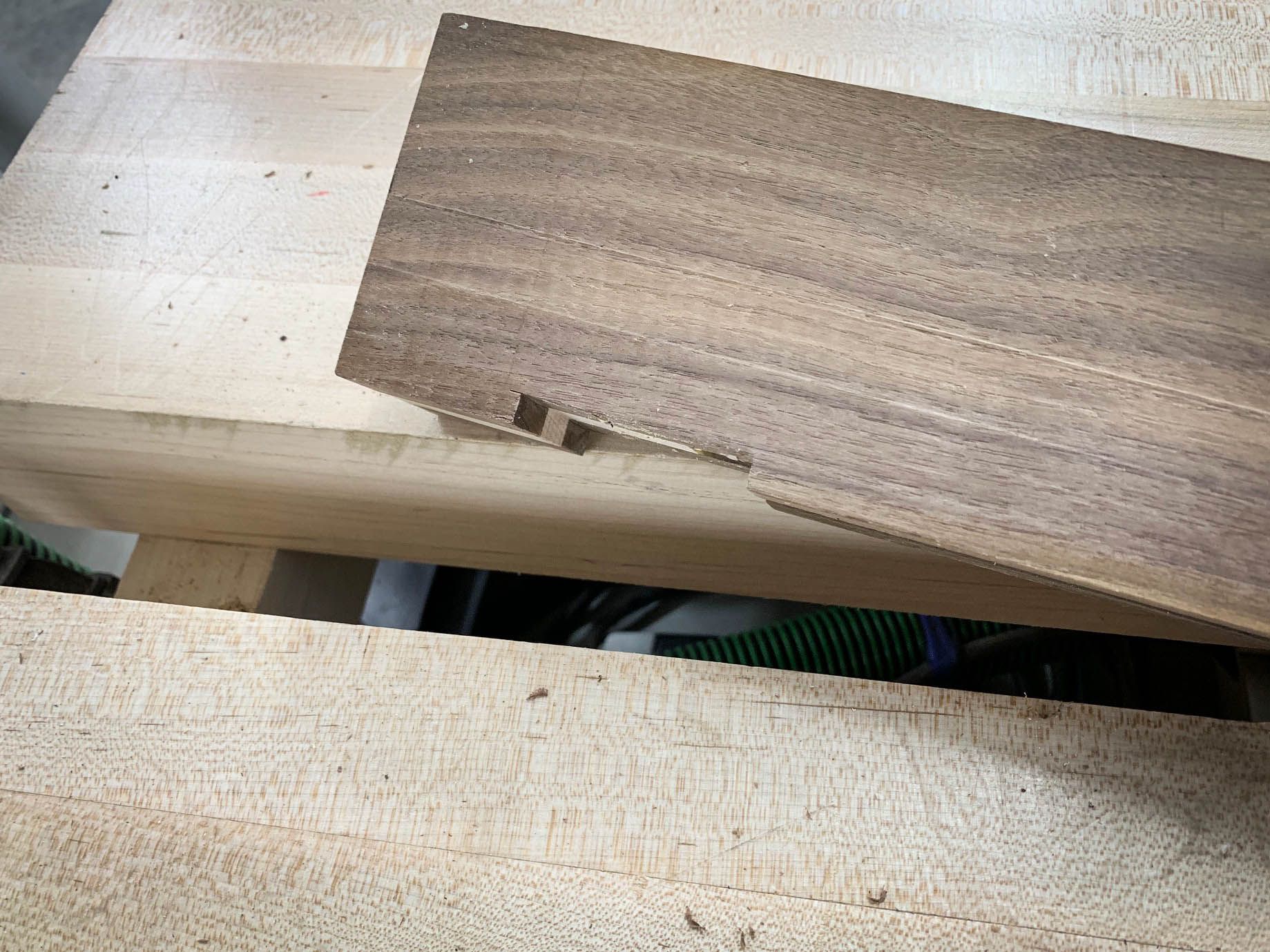 Entry Level Workbench : 46 Steps (with Pictures) - Instructables