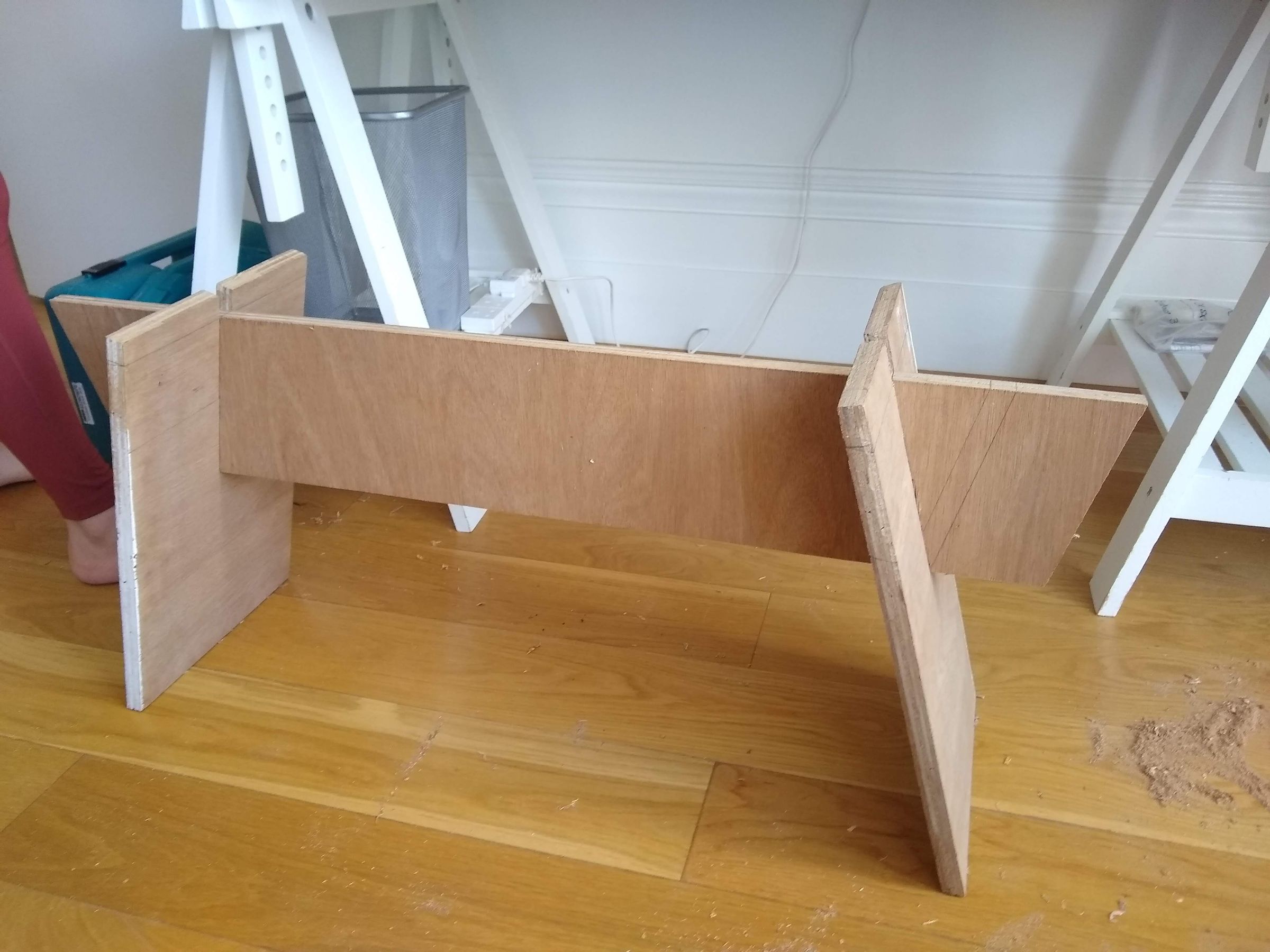 Modern Plywood Bench From One Sheet of Scrap! : 10 Steps (with Pictures ...