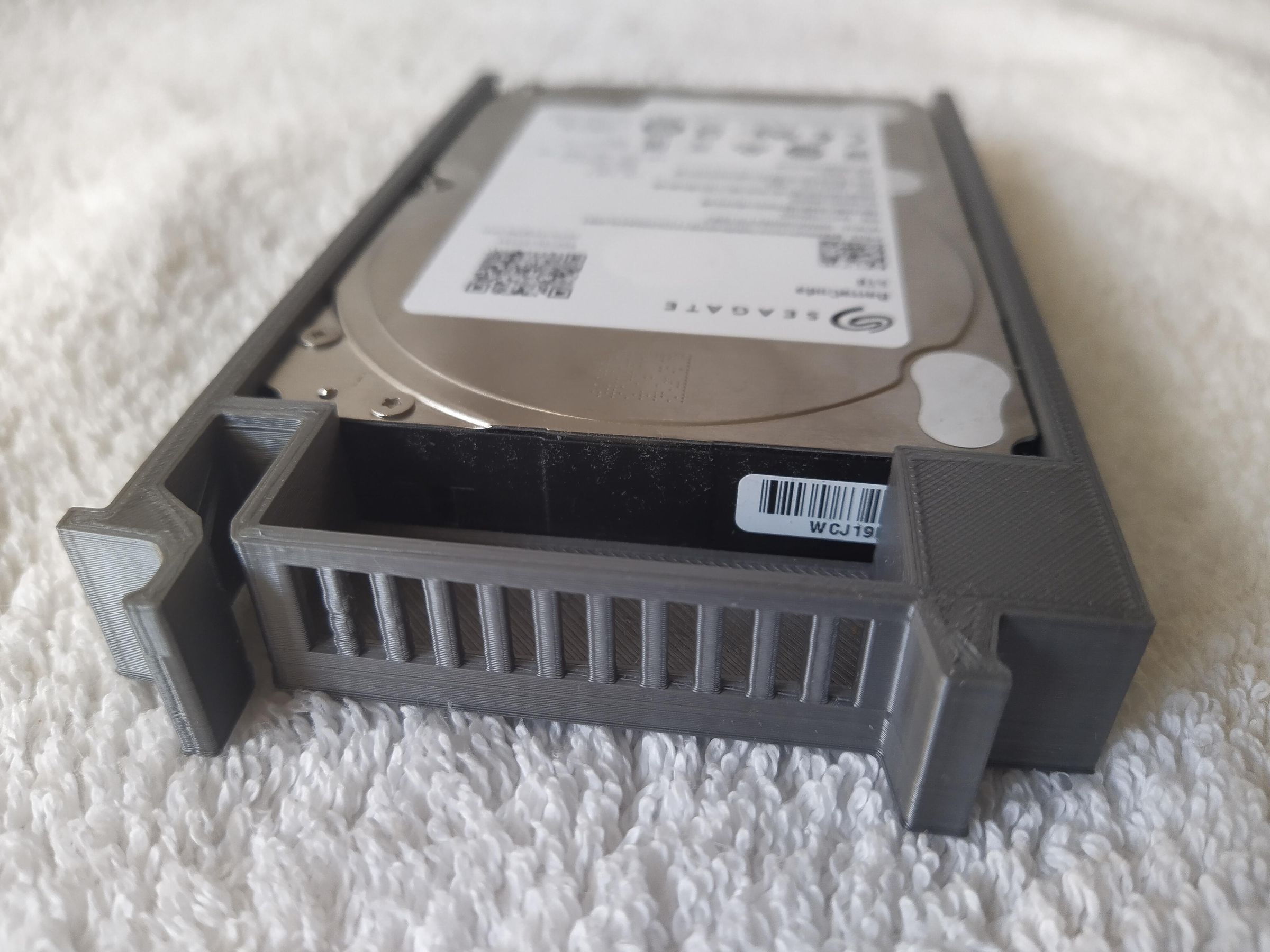 PoorNAS: DIY USB JBOD Hotswap Storage 4 Bay 2.5" 20TB HDD Enclosure : 6 ...