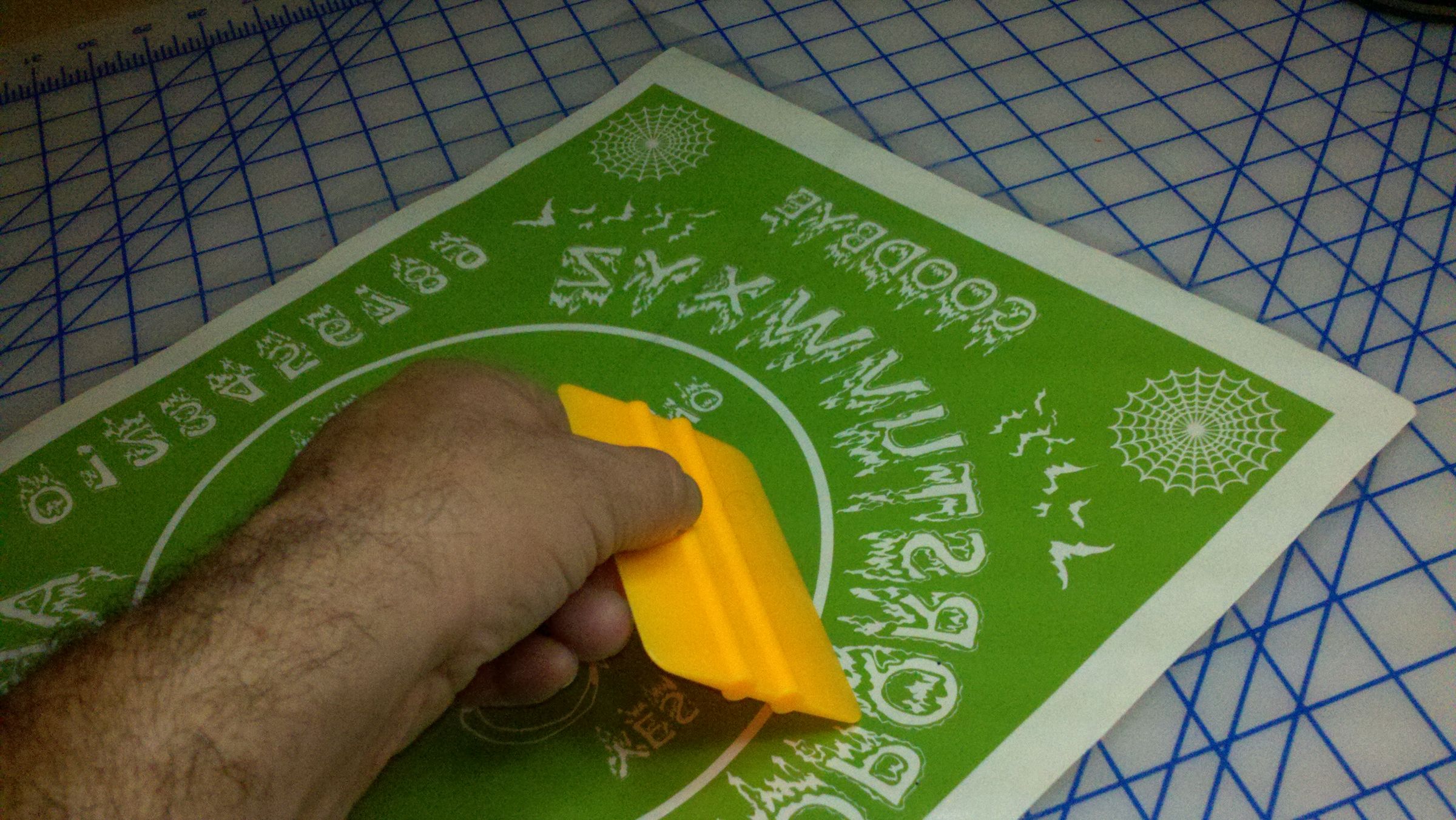 Spooky WeeGee Spirit Board Mirror : 8 Steps (with Pictures) - Instructables