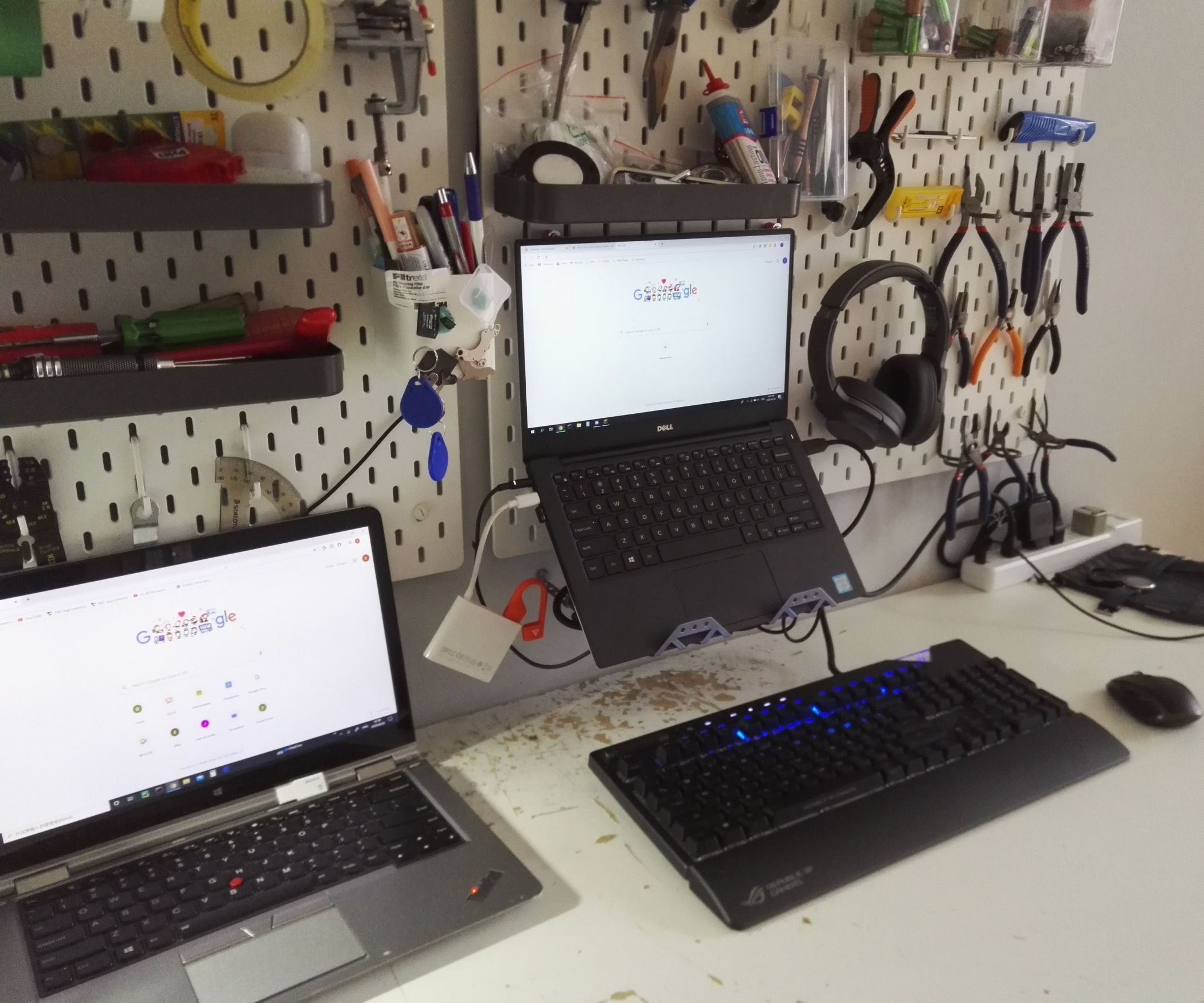 Mecano Laptop Rack Mount/Desk Stand (2 in 1) : 4 Steps - Instructables