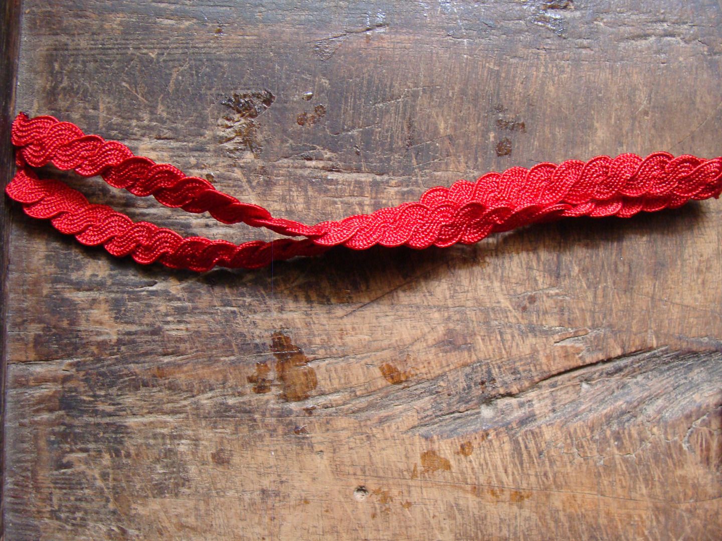 DIY Ric Rac Ribbon Rose : 10 Steps (with Pictures) - Instructables