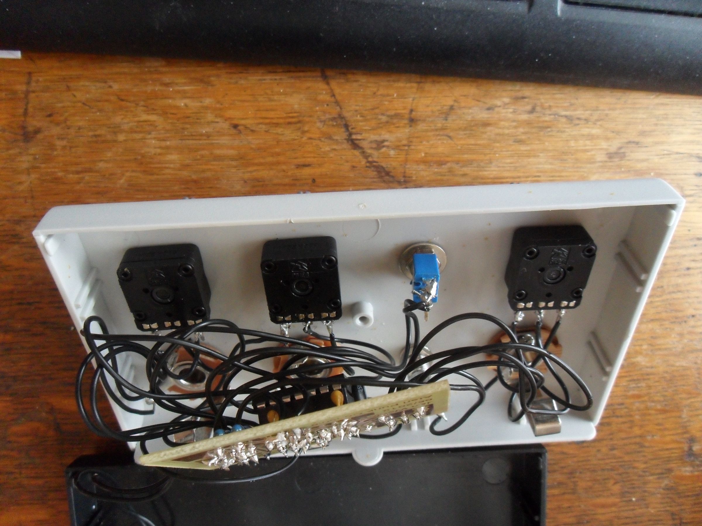 Voltage Controlable Atari Punk Console (with Pictures) - Instructables