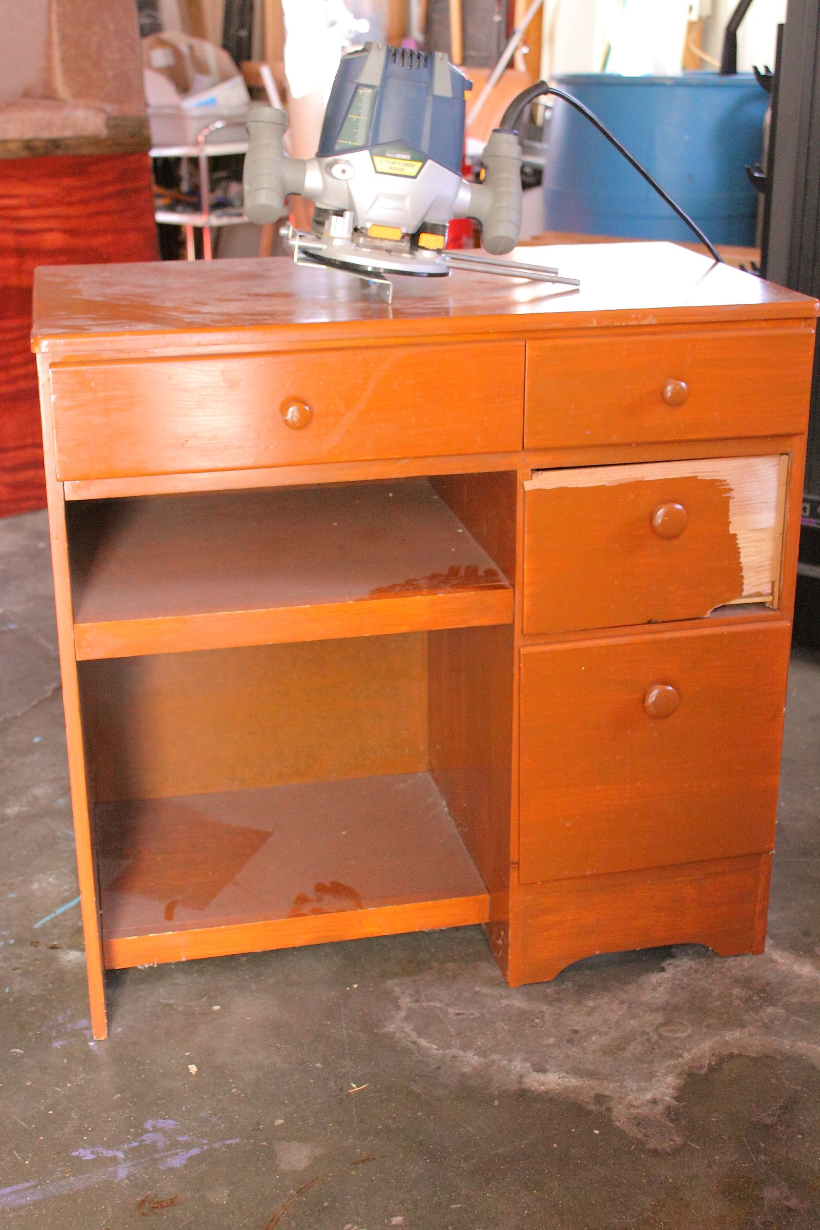 Simple Router Table From Reclaimed Desk : 6 Steps (with Pictures ...