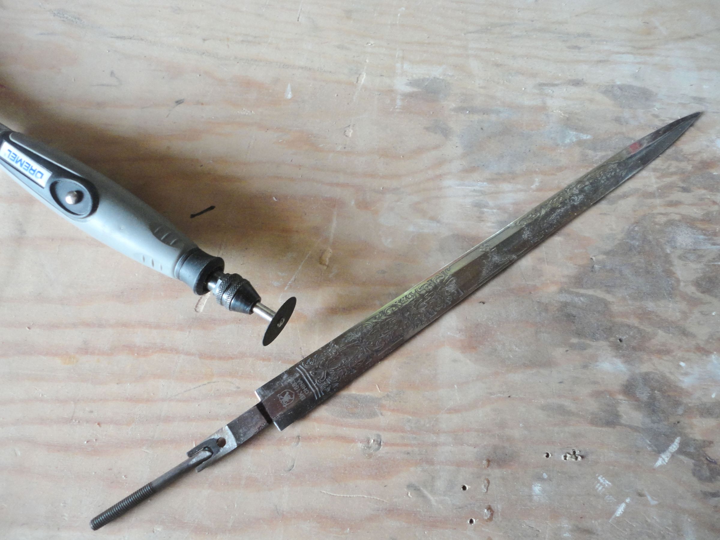 Assassin's Creed Hidden Blade - Functional Prop!! : 13 Steps (with ...