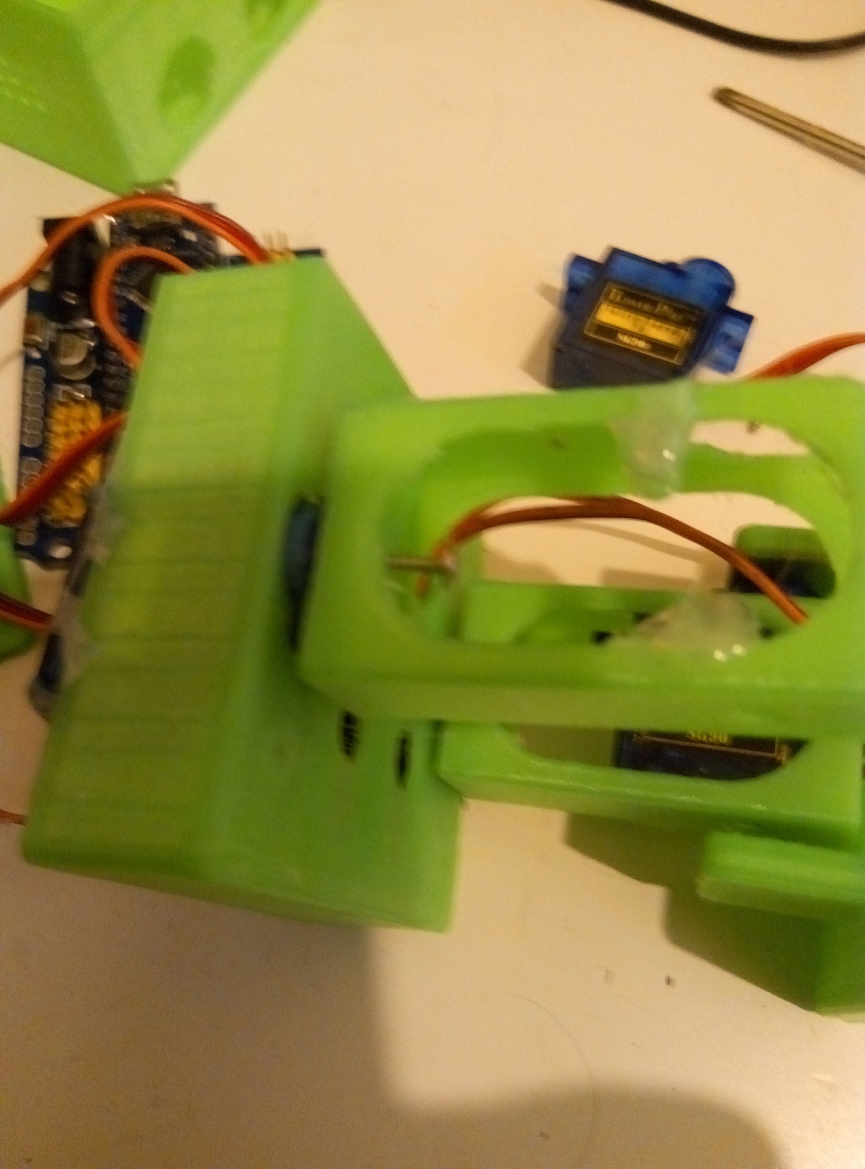 Bowie Dancing Robot : 4 Steps - Instructables