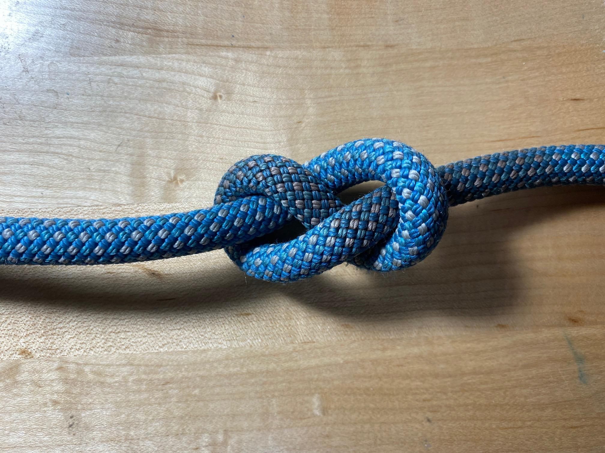 Tying a Figure 8 Knot : 5 Steps - Instructables