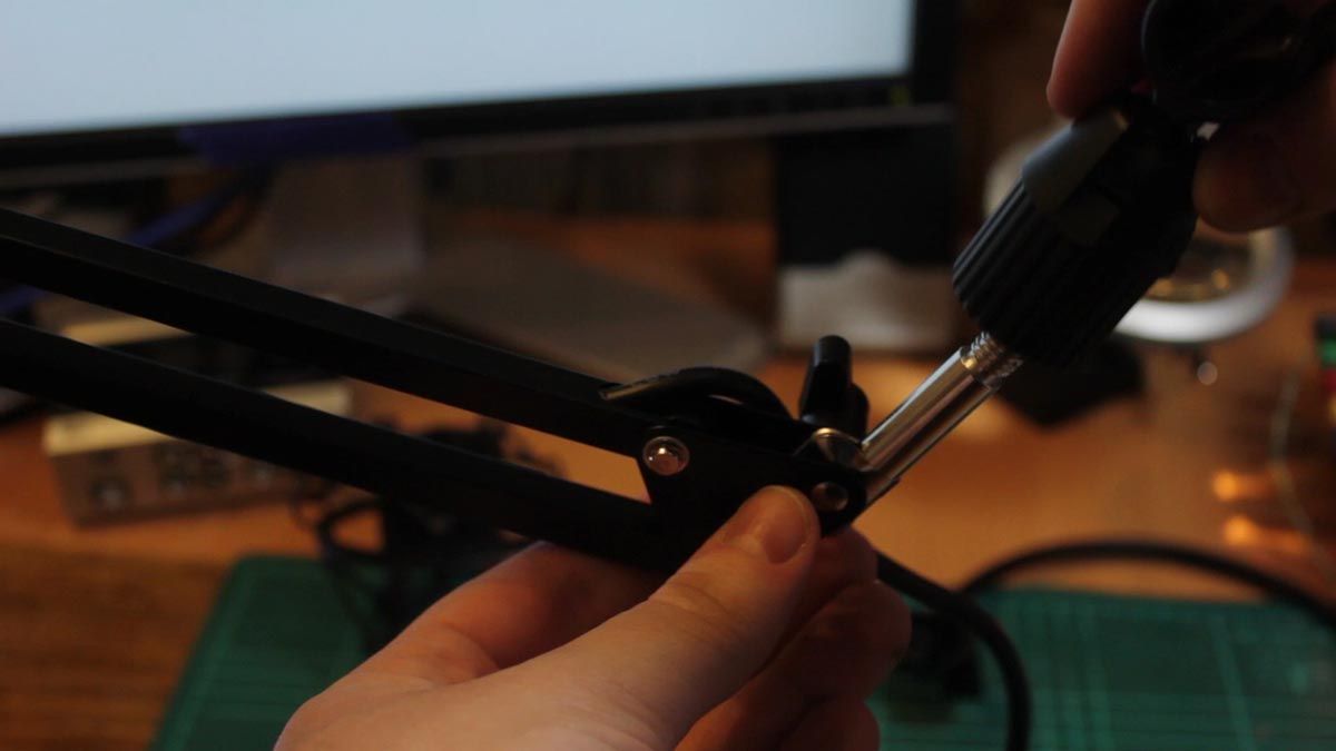 How to Setup a Microphone Stand : 8 Steps - Instructables