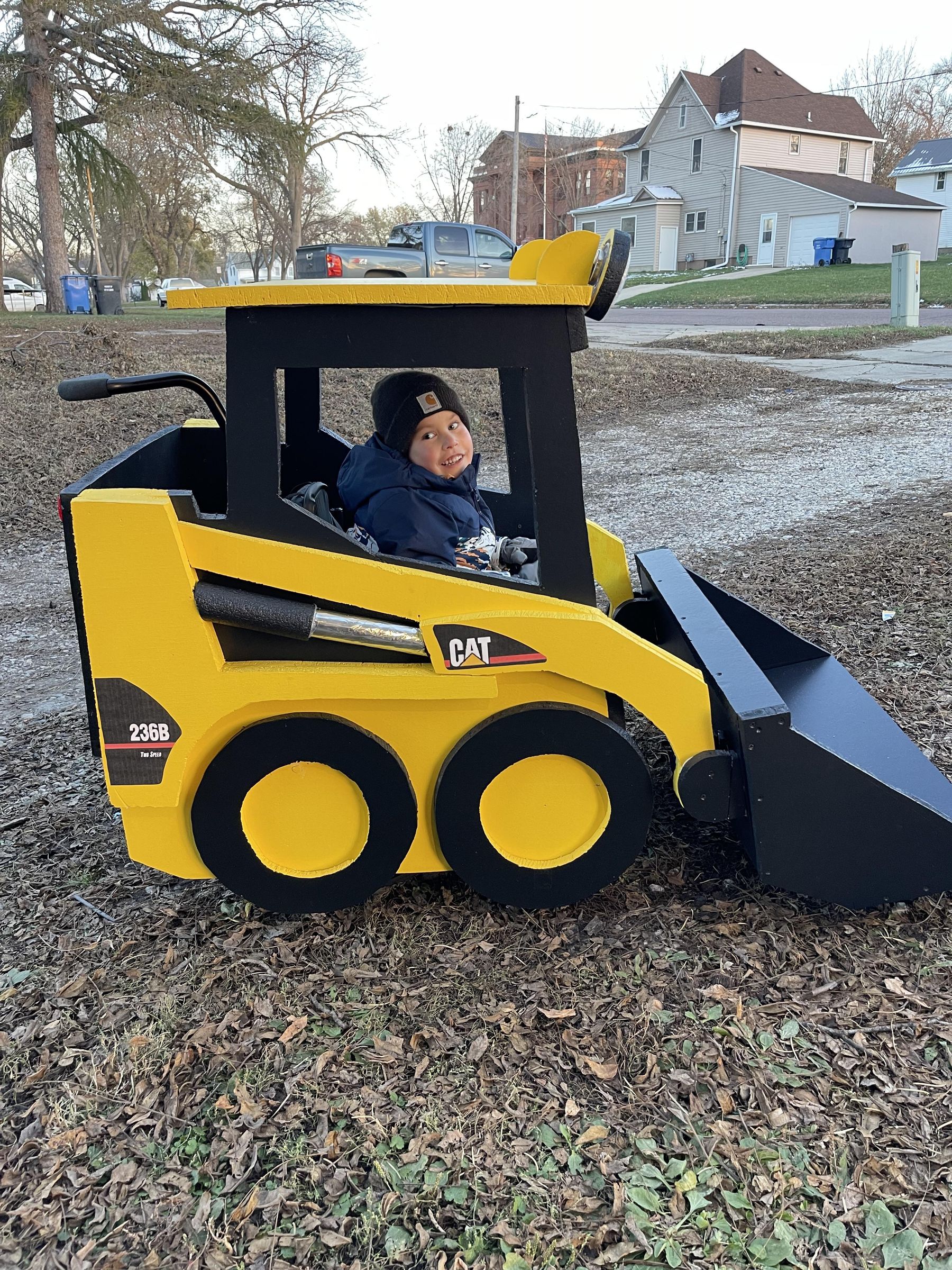Skid Steer Costume (stroller Wrap) : 5 Steps - Instructables