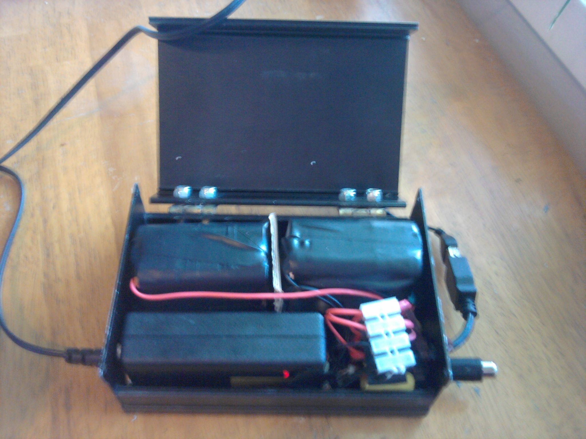 14 Amp Hour / 140 Watt Hour Lithium Ion Battery : 6 Steps - Instructables