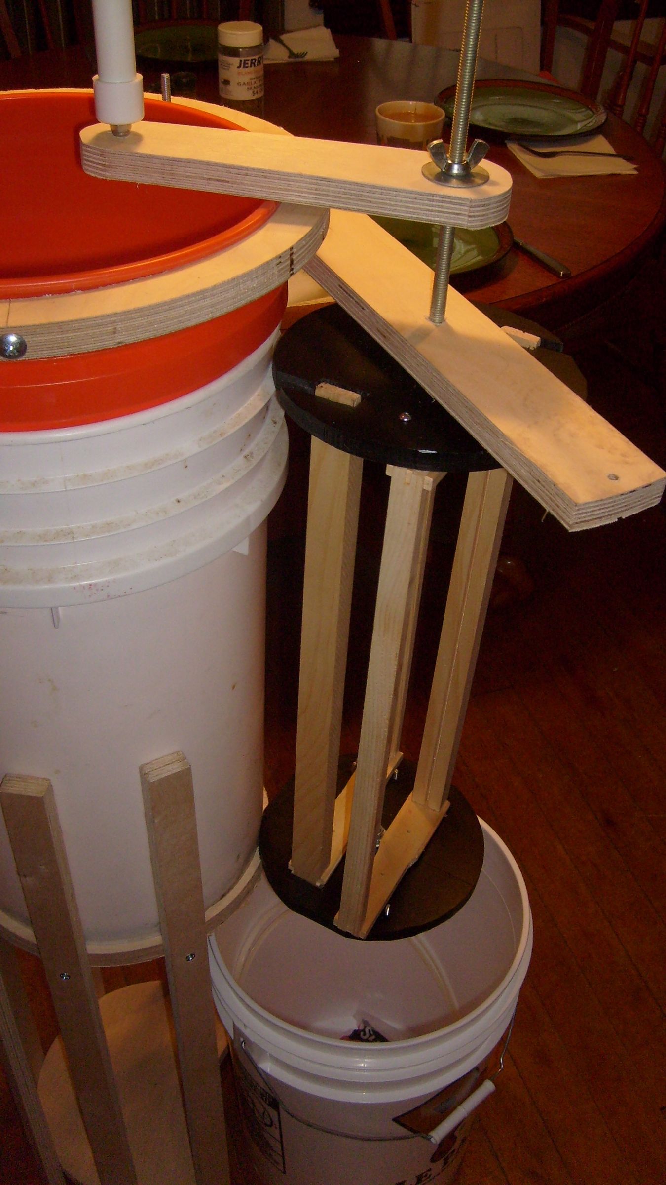 Honey Extractor : 11 Steps (with Pictures) - Instructables