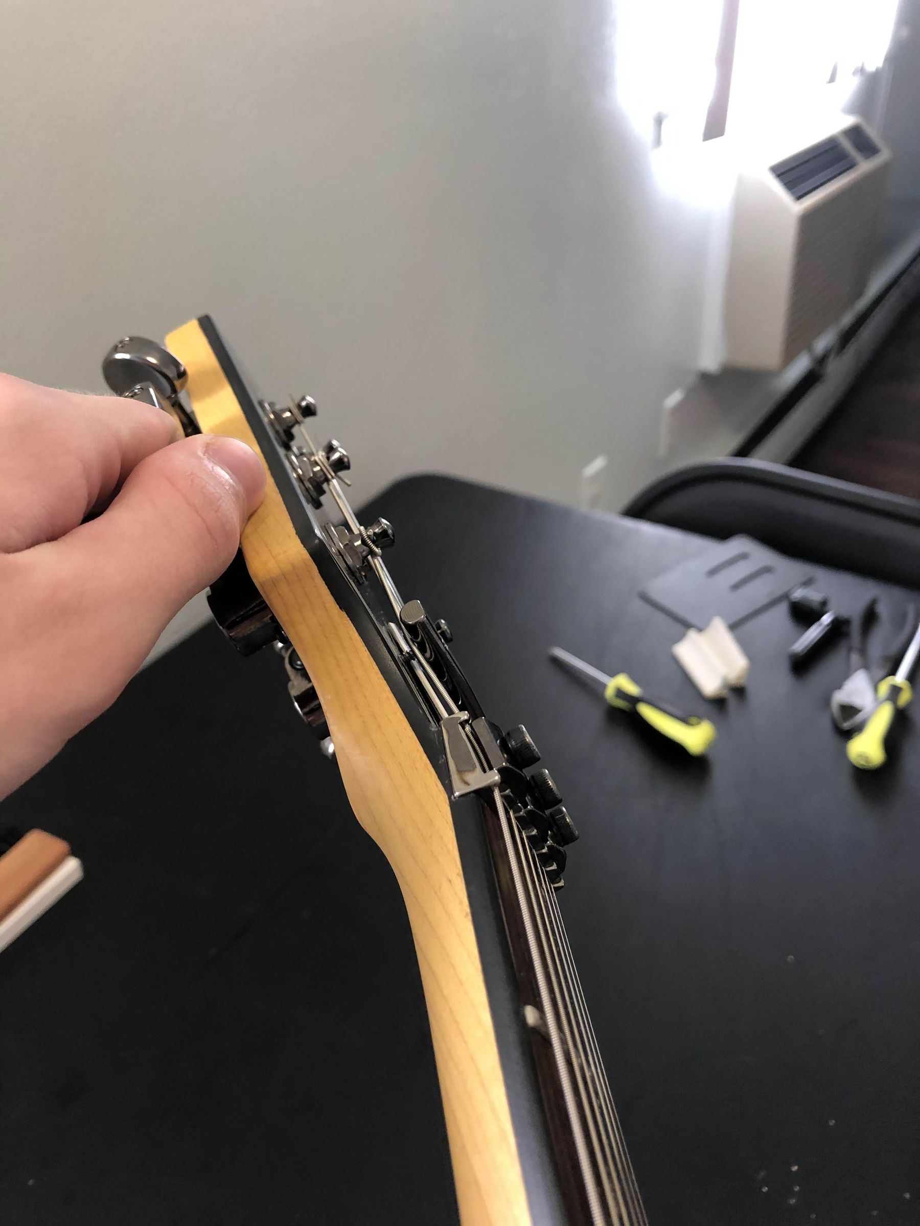 How to Change Strings on Floyd Rose Guitar : 13 Steps (with Pictures ...
