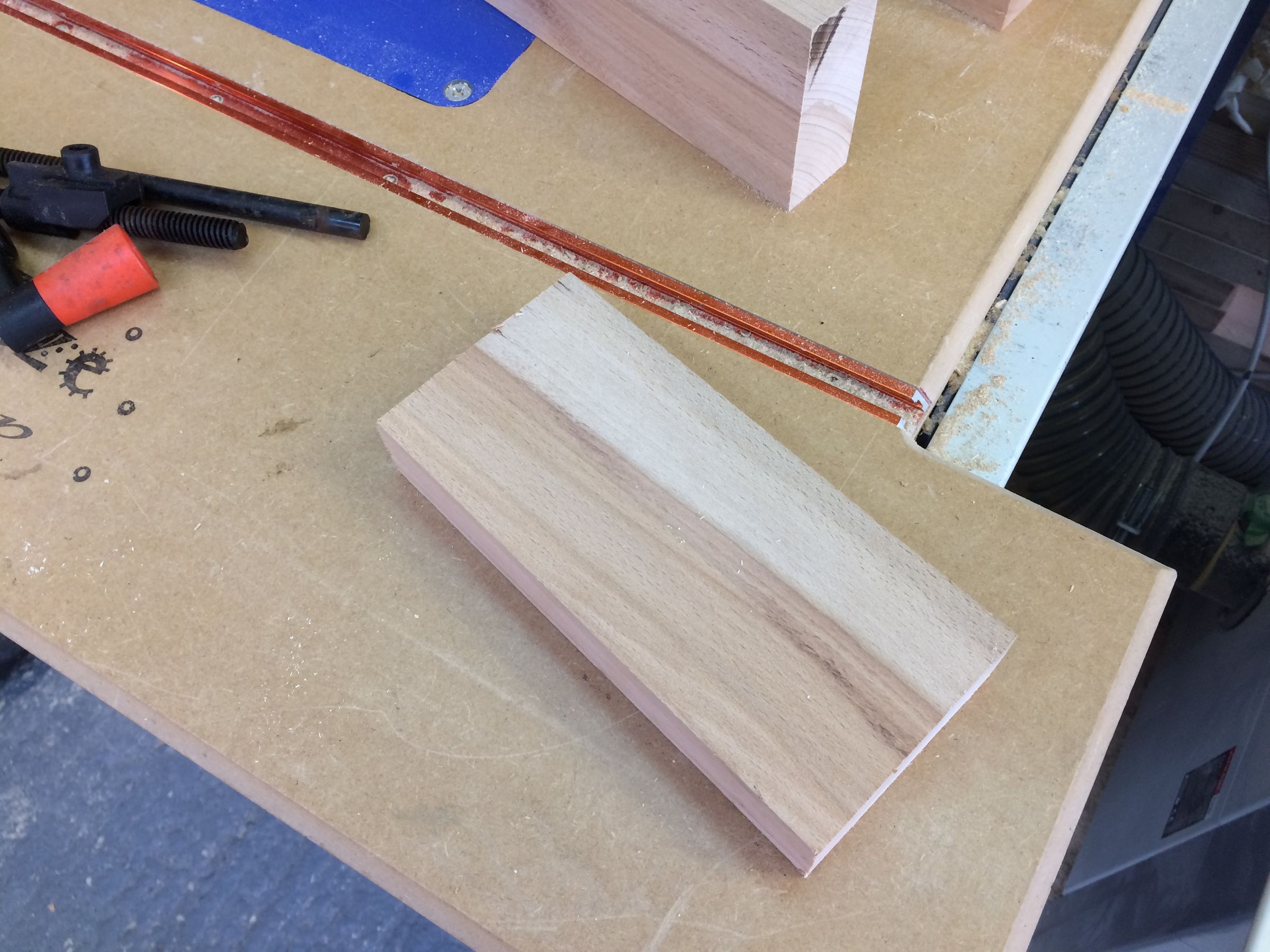 Woodwork Bench Vise From Scrap : 6 Steps (with Pictures) - Instructables