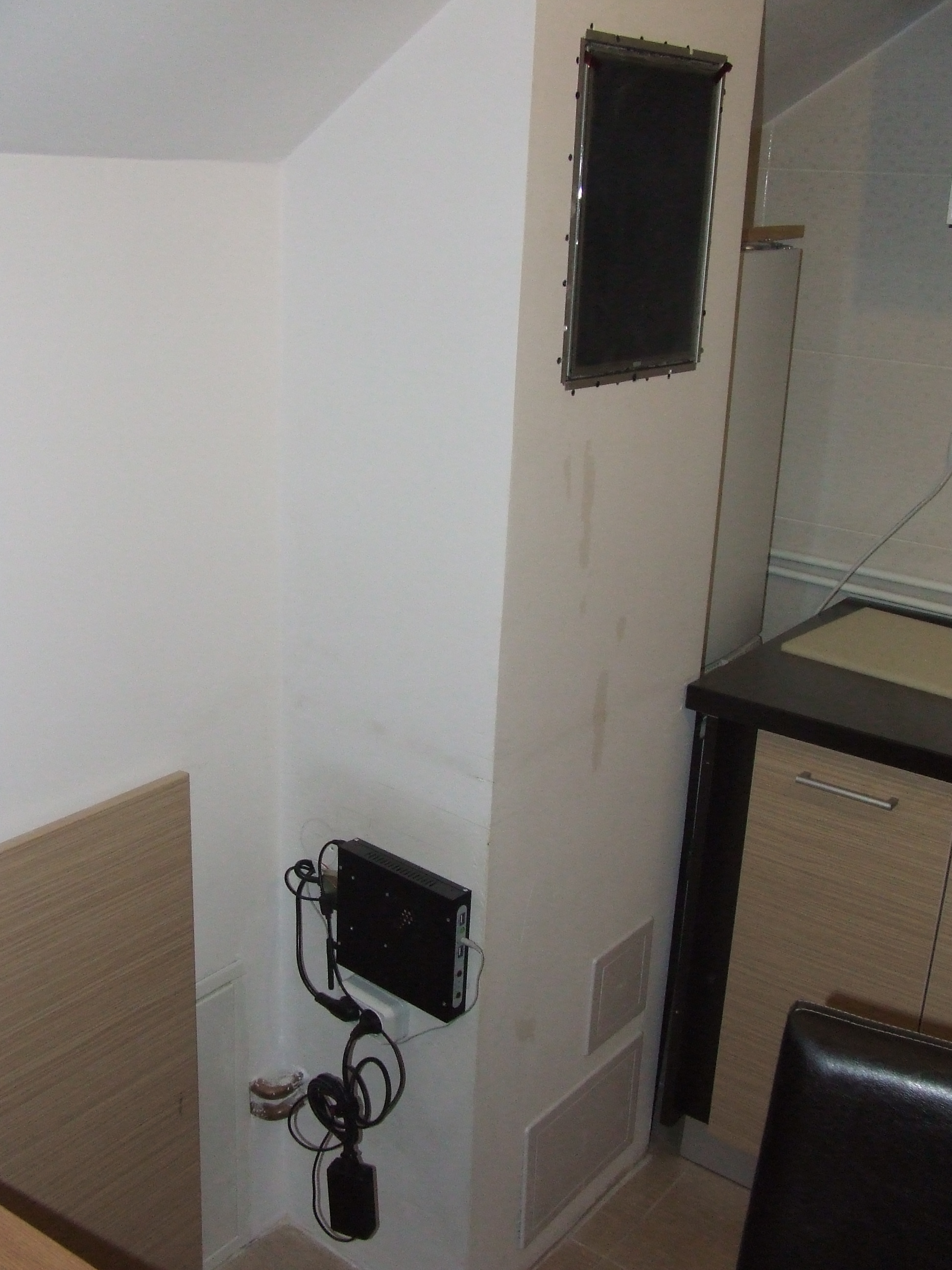 Wall-mounted Kitchen PC : 7 Steps (with Pictures) - Instructables