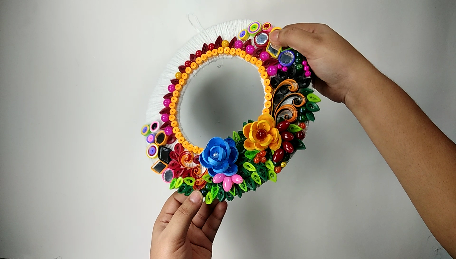 Easy and Beautiful Paper Wall Hanging : 7 Steps (with Pictures ...