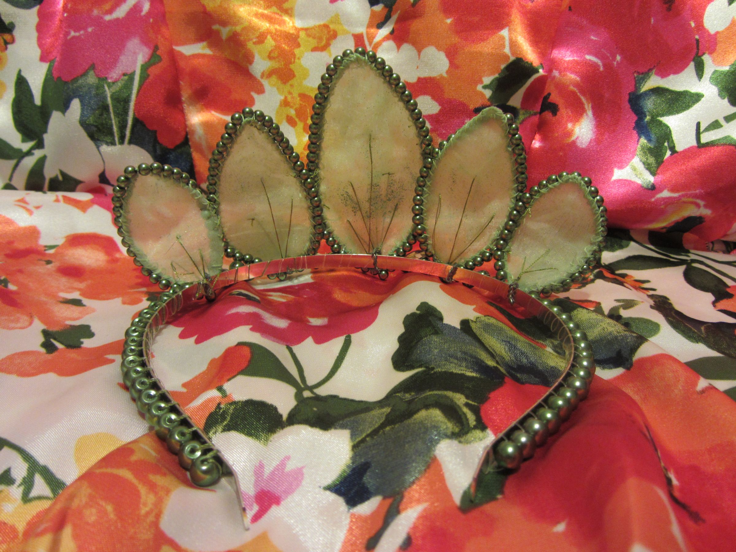 DIY Tiana (Princess and the Frog) Tiara Version Two : 5 Steps (with ...