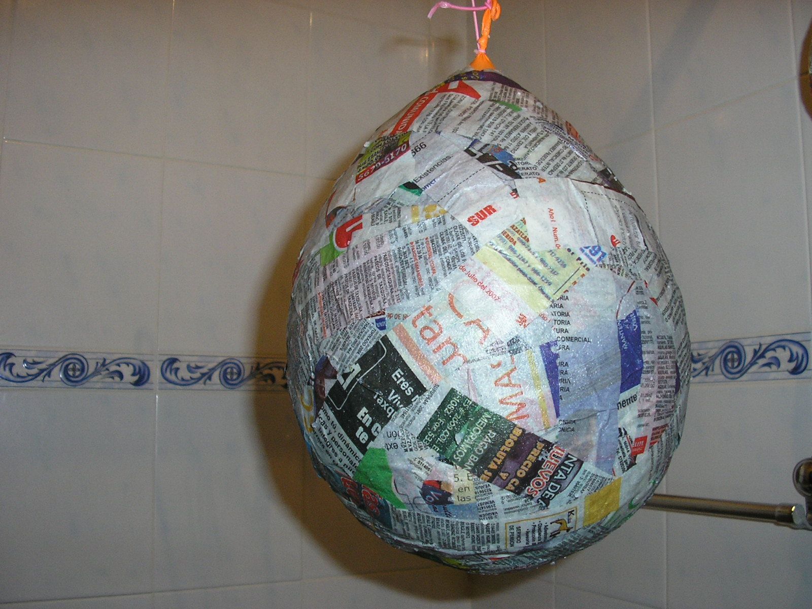 How to Make a Pinata : 5 Steps (with Pictures) - Instructables