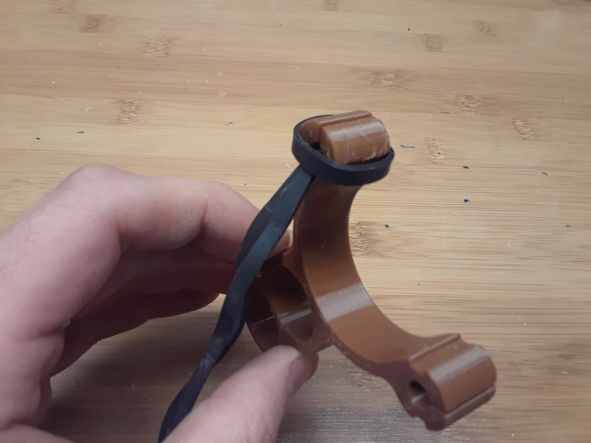 Mini Knuckle Slingshot : 4 Steps (with Pictures) - Instructables