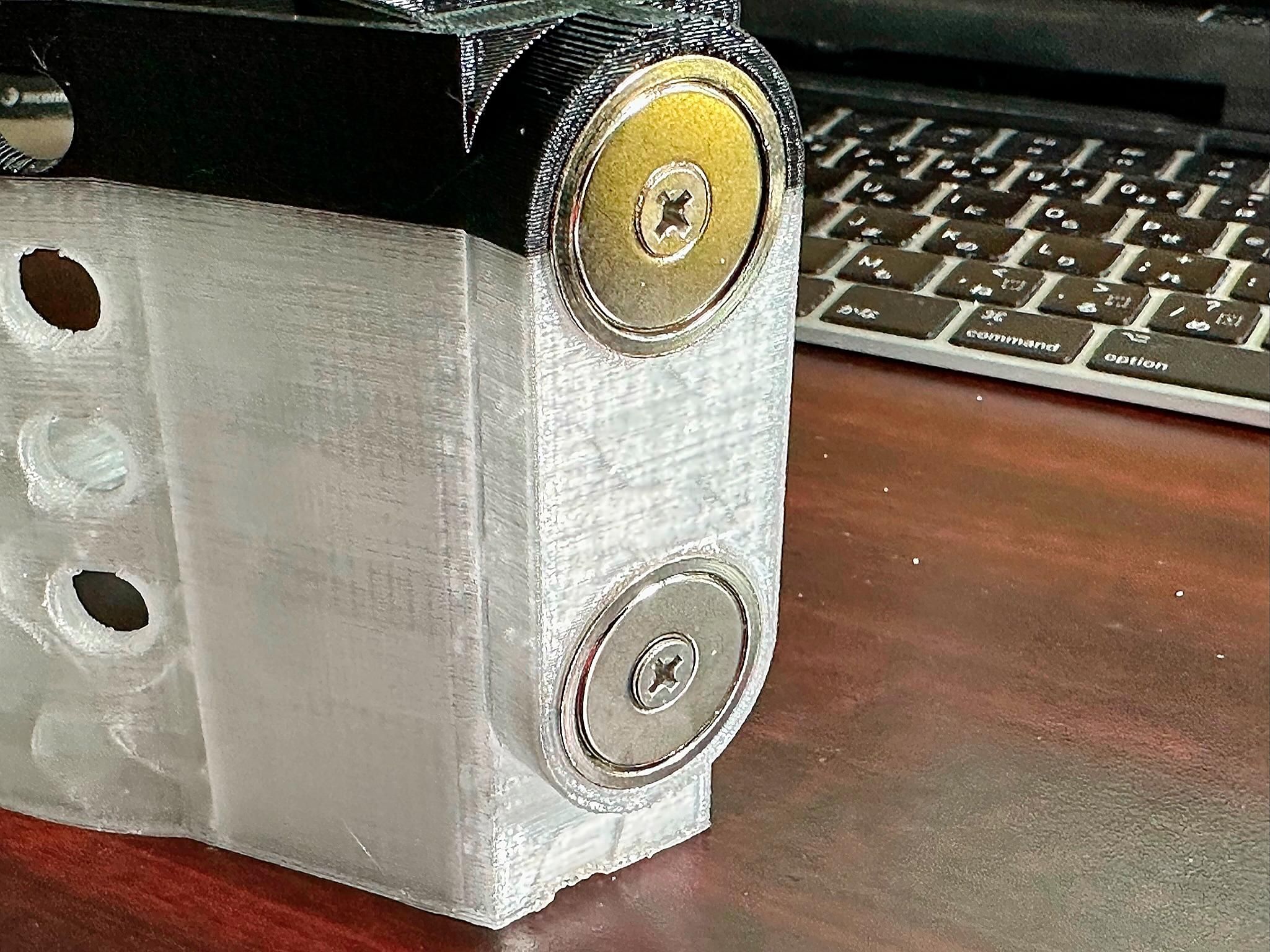 A Simple Magnetic Holder for a CPAP Mask. : 4 Steps (with Pictures ...