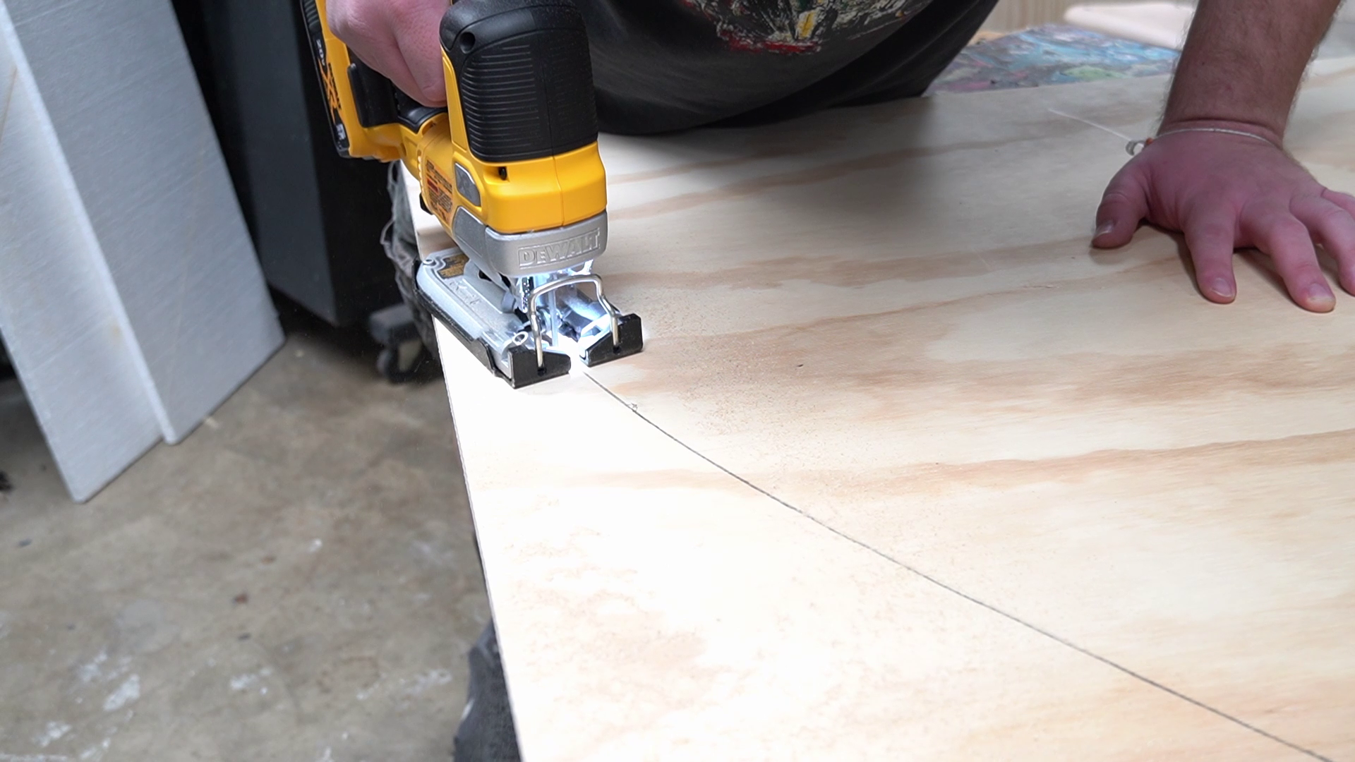 Giant Pizza Table : 13 Steps (with Pictures) - Instructables